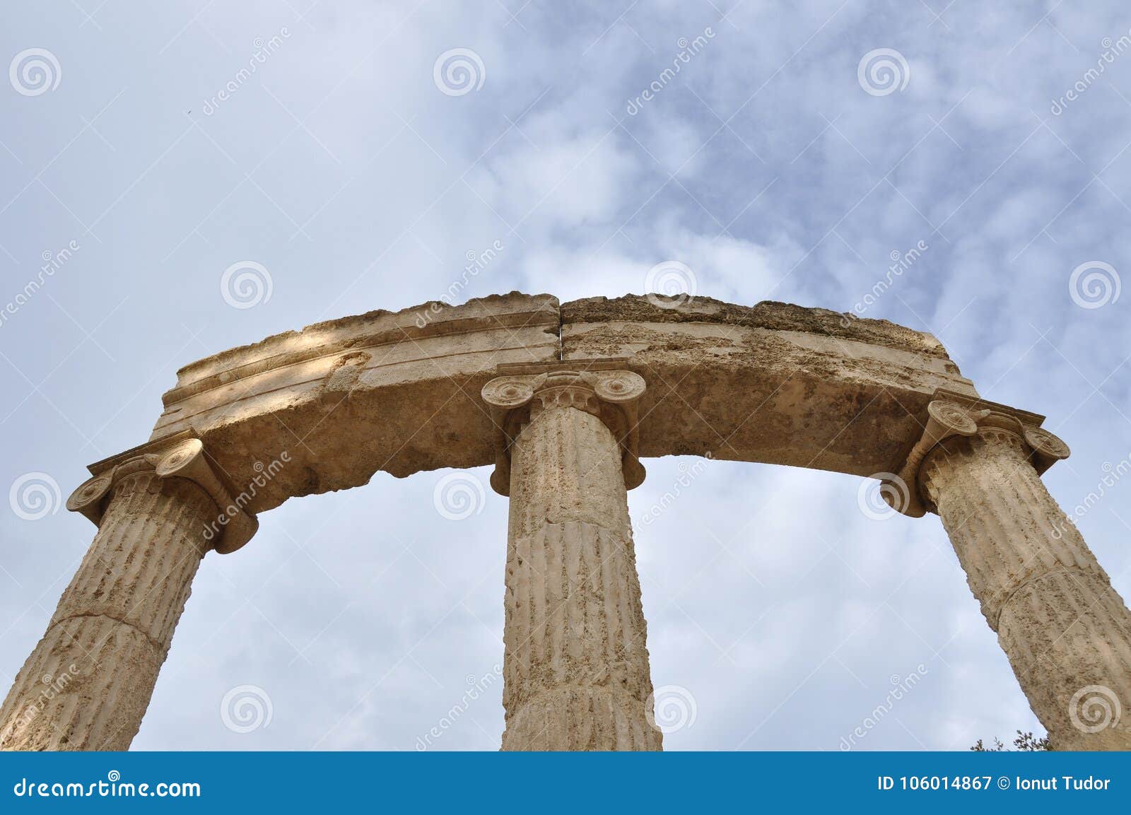 Colunas Antigas Gregas Do Dorian Em Olympia Greece Imagem de Stock ...