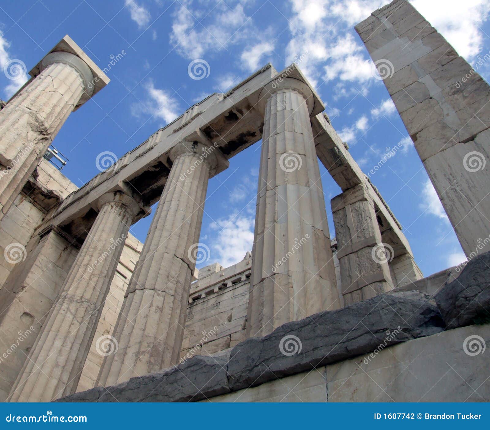 Colunas doric gregas foto de stock. Imagem de dorsal, socrates - 1607742