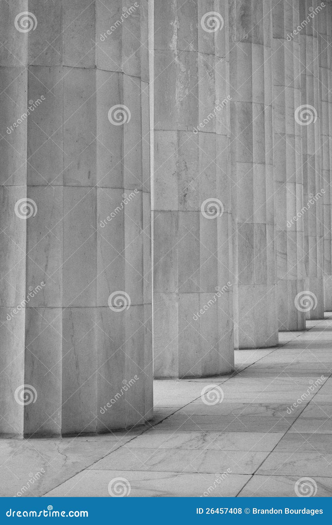 Colunas em uma fileira foto de stock. Imagem de governo - 26457408
