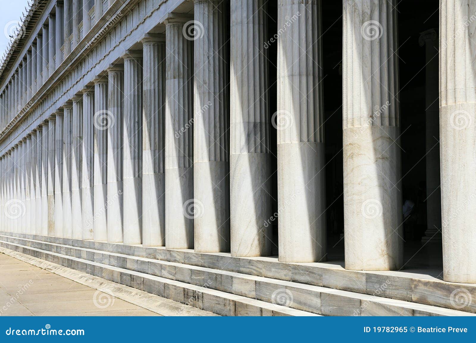 Colunas gregas, Atenas imagem de stock. Imagem de alto - 19782965