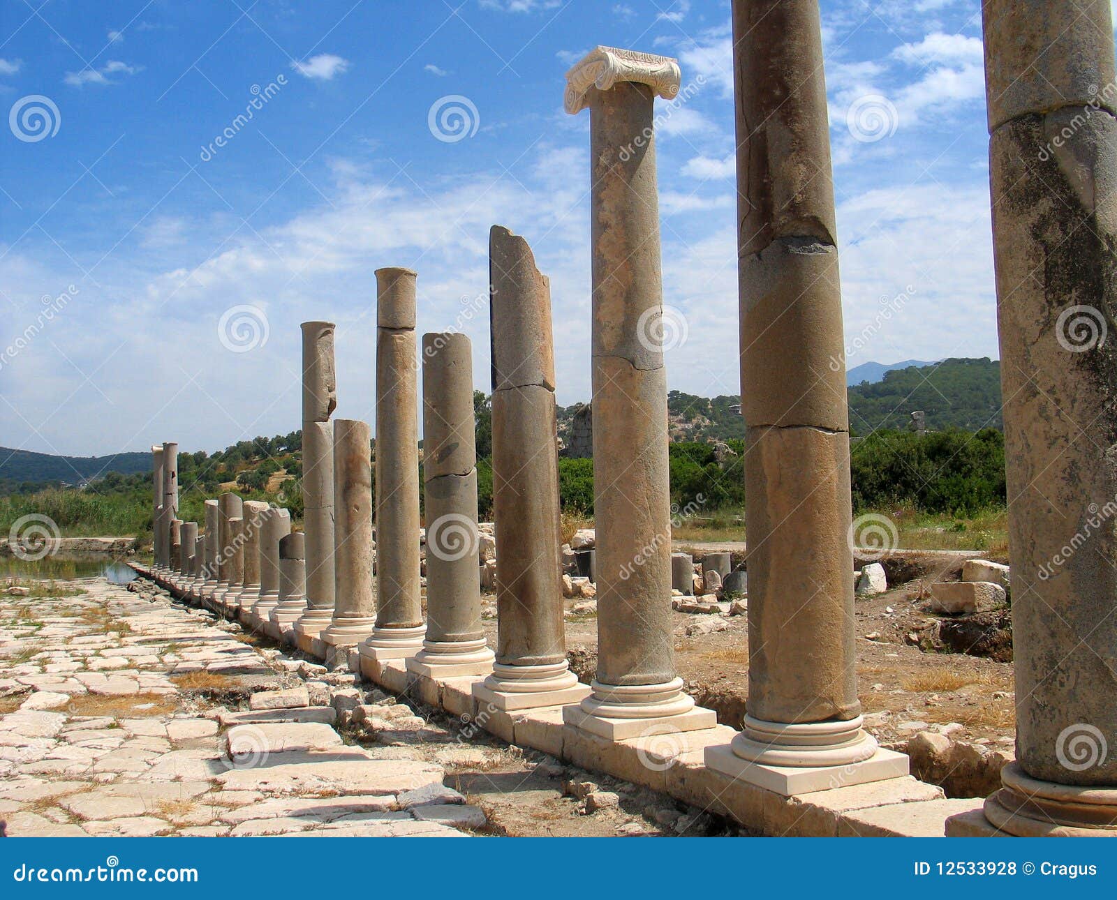 Colunas romanas, Patara foto de stock. Imagem de estilo - 12533928