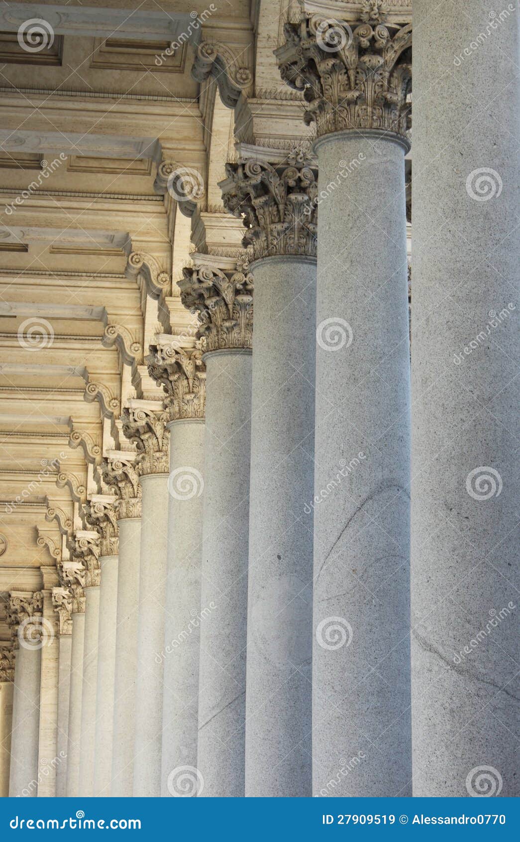 Colunata imagem de stock. Imagem de coluna, templo, prospetiva - 27909519