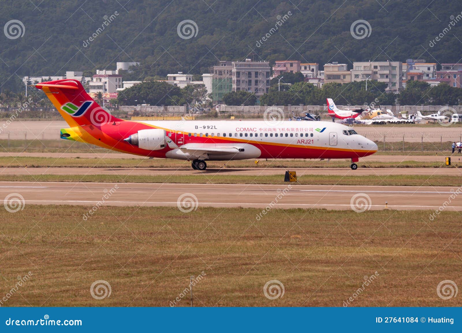 Comac ARJ21 editorial stock image. Image of flight, aircraft - 27641084