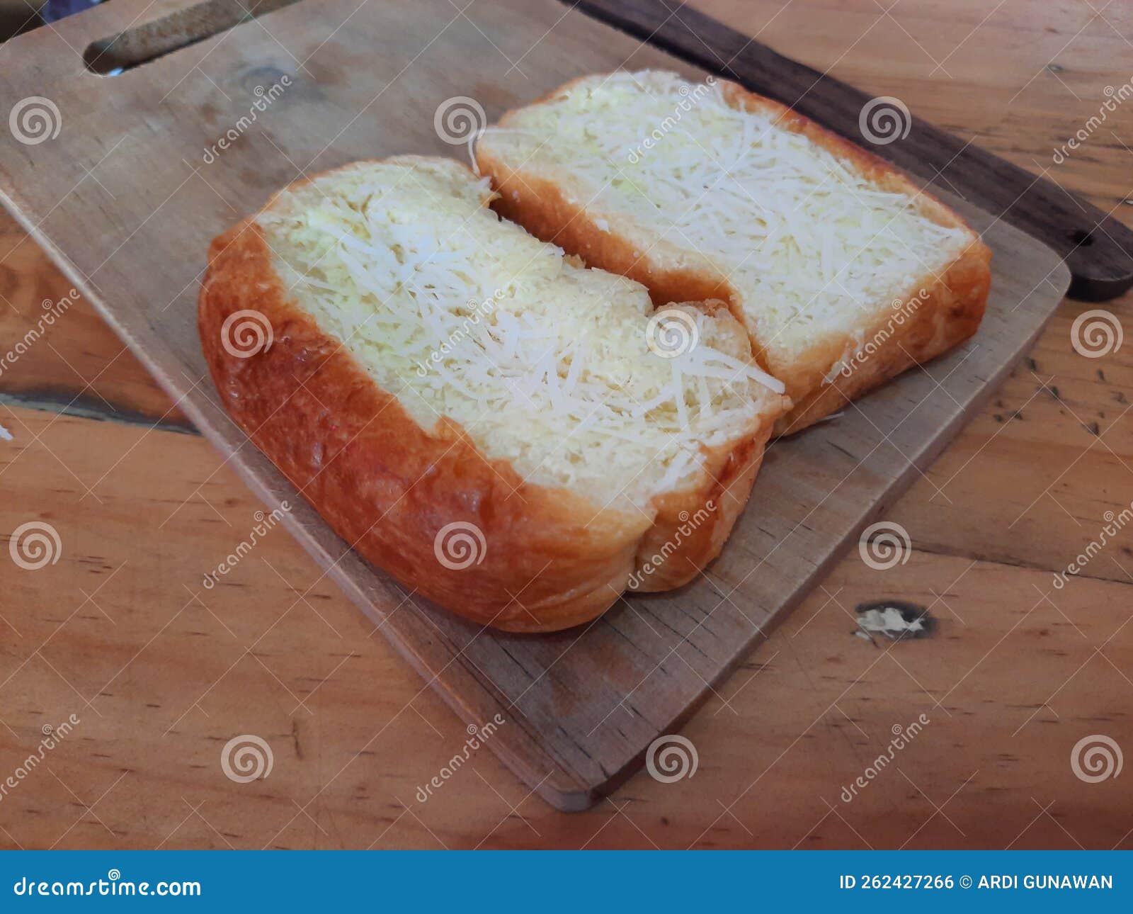 The Comb Bread is Perfect for Breakfast because it& X27;s Sweet Enough ...