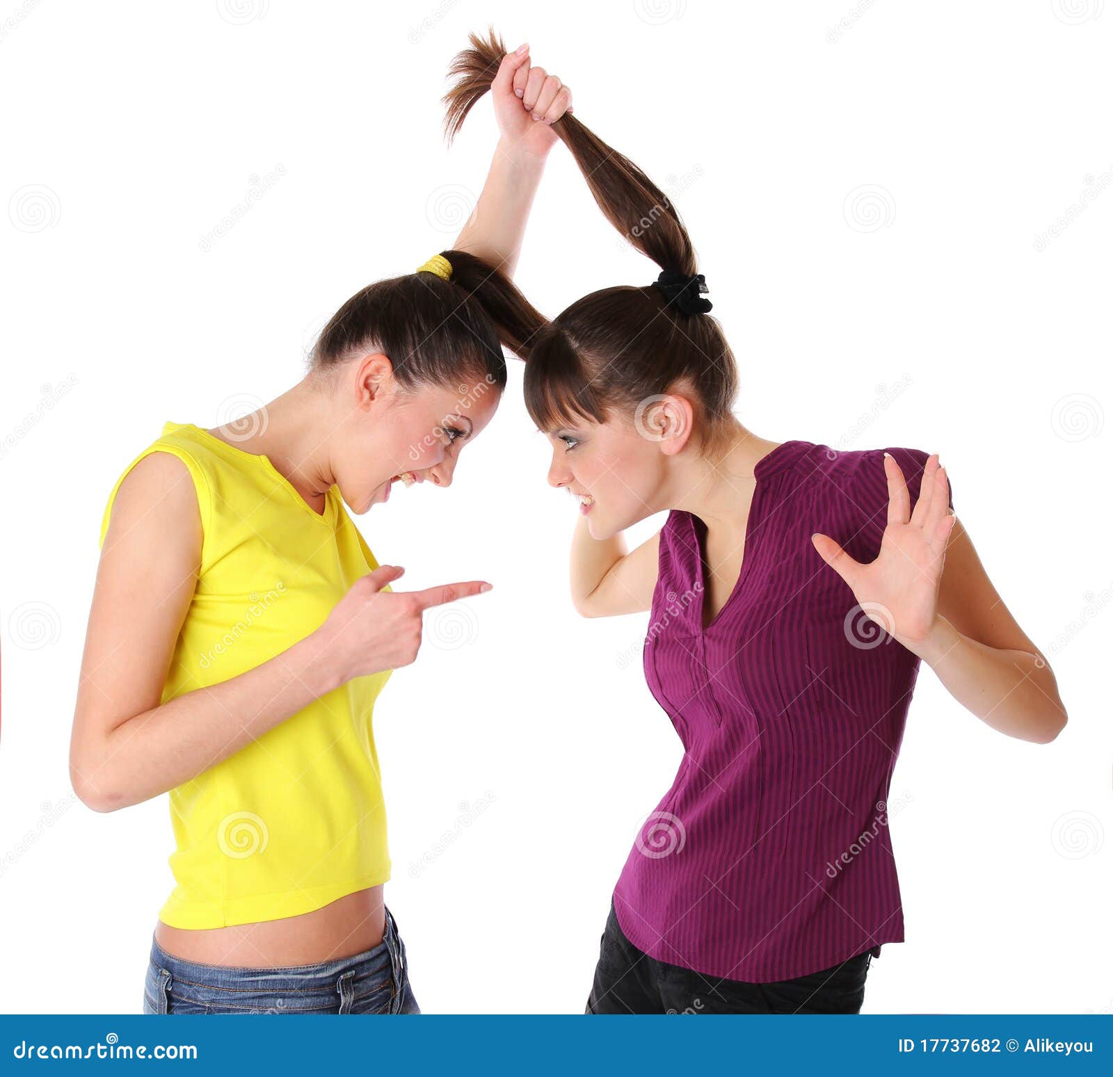 Combat De Deux Jeunes Femmes Photo Stock Image Du Mortel Verticale