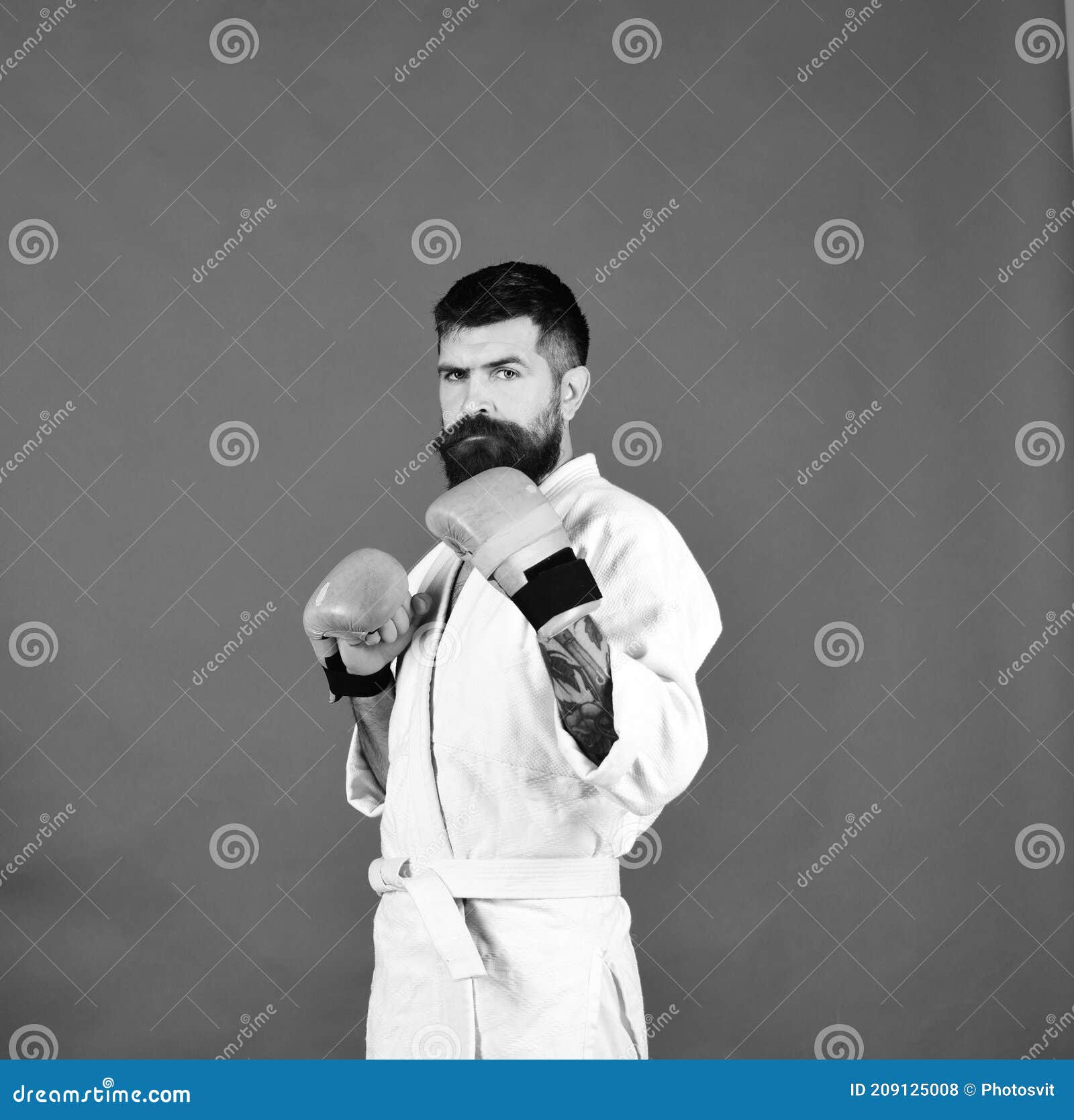 Combat Master Practices Attack or Defense Posture. Stock Photo - Image ...