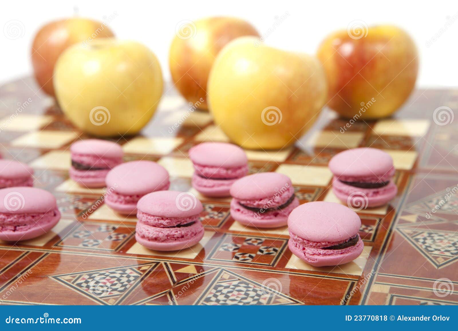 Combat mortel photo stock. Image du perte, jaune, rose - 23770818