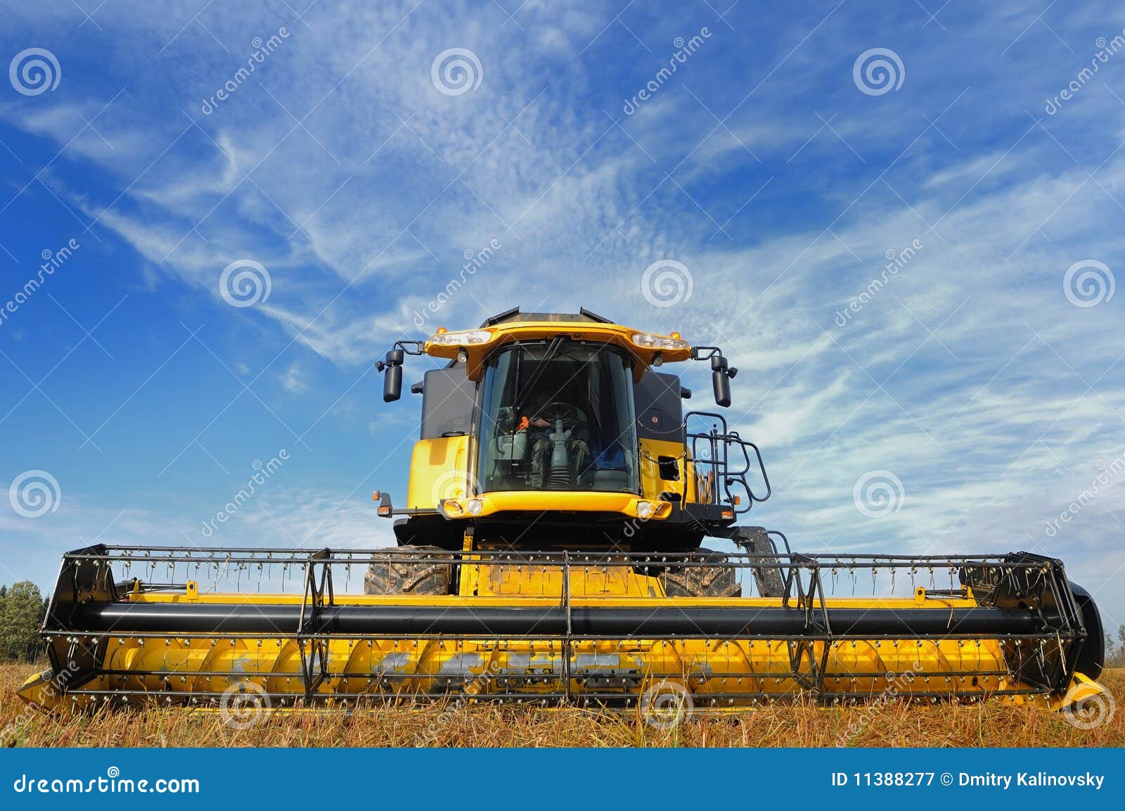 Combine in the field stock image. Image of plant, crop - 11388277