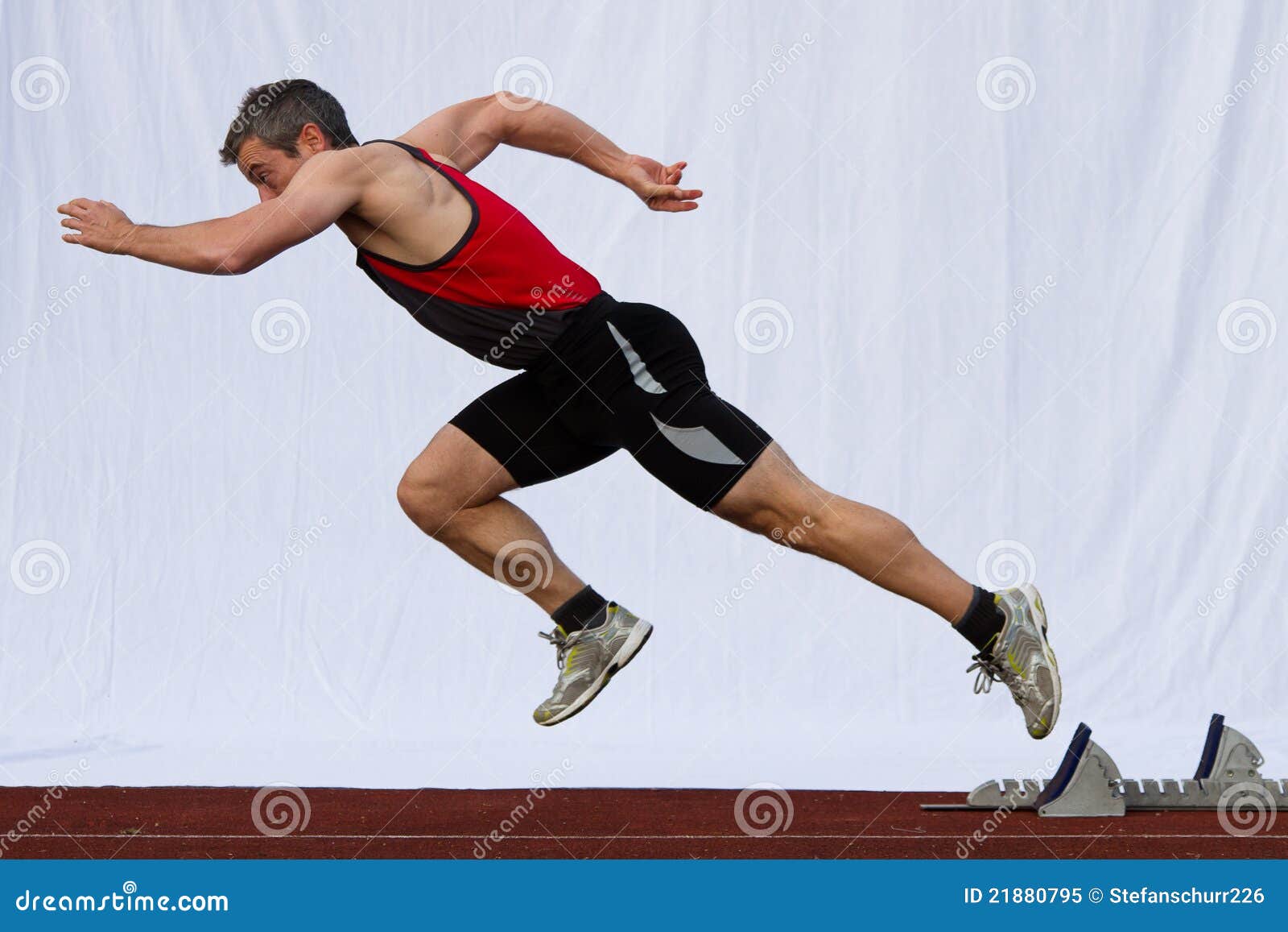 Começo de Sprint imagem de stock. Imagem de bloco, treinamento - 21880795