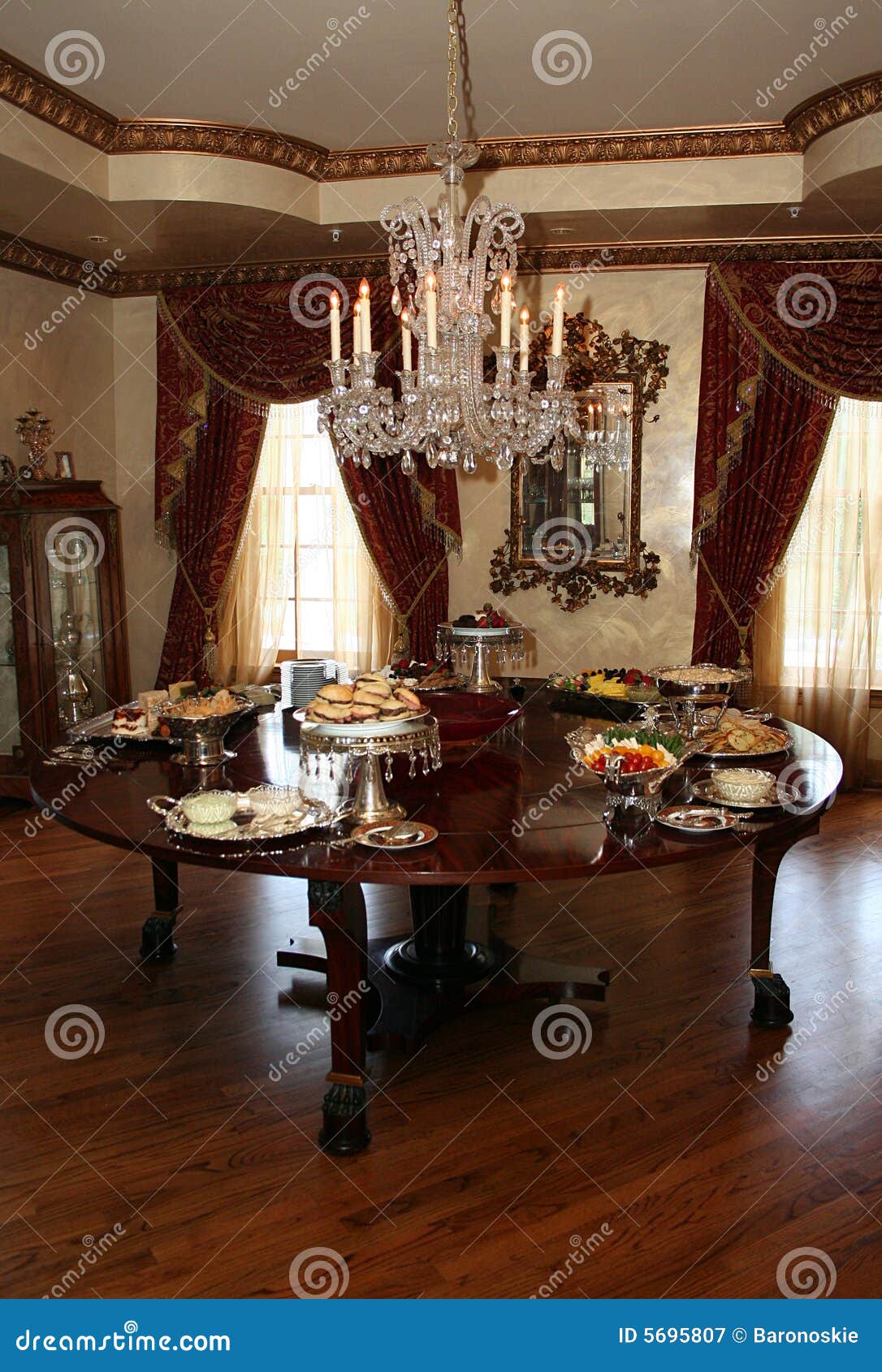 Comedor formal imagen de archivo. Imagen de comedor, rico - 5695807