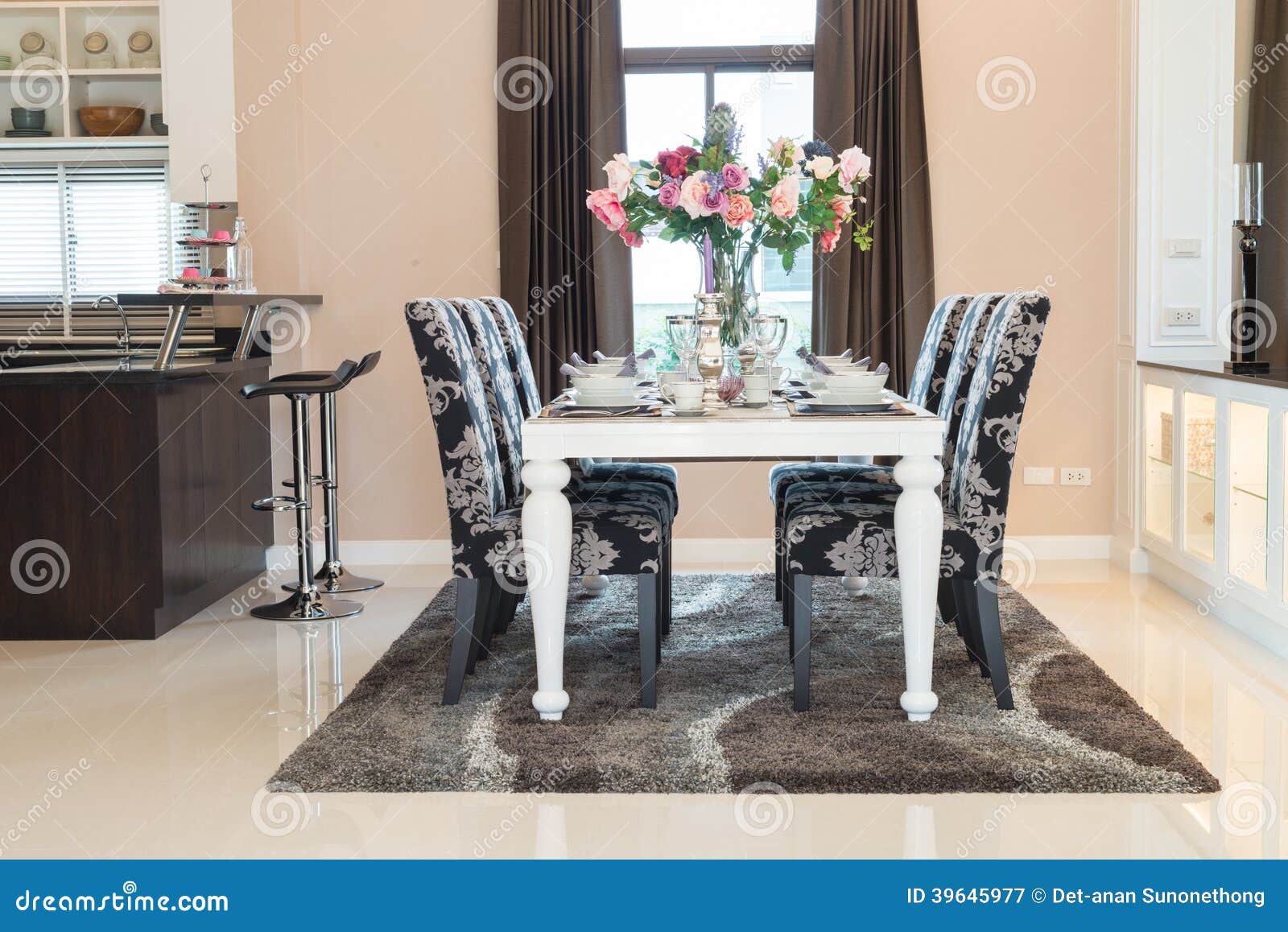 Comedor lujoso imagen de archivo. Imagen de cocina, doméstico - 39645977