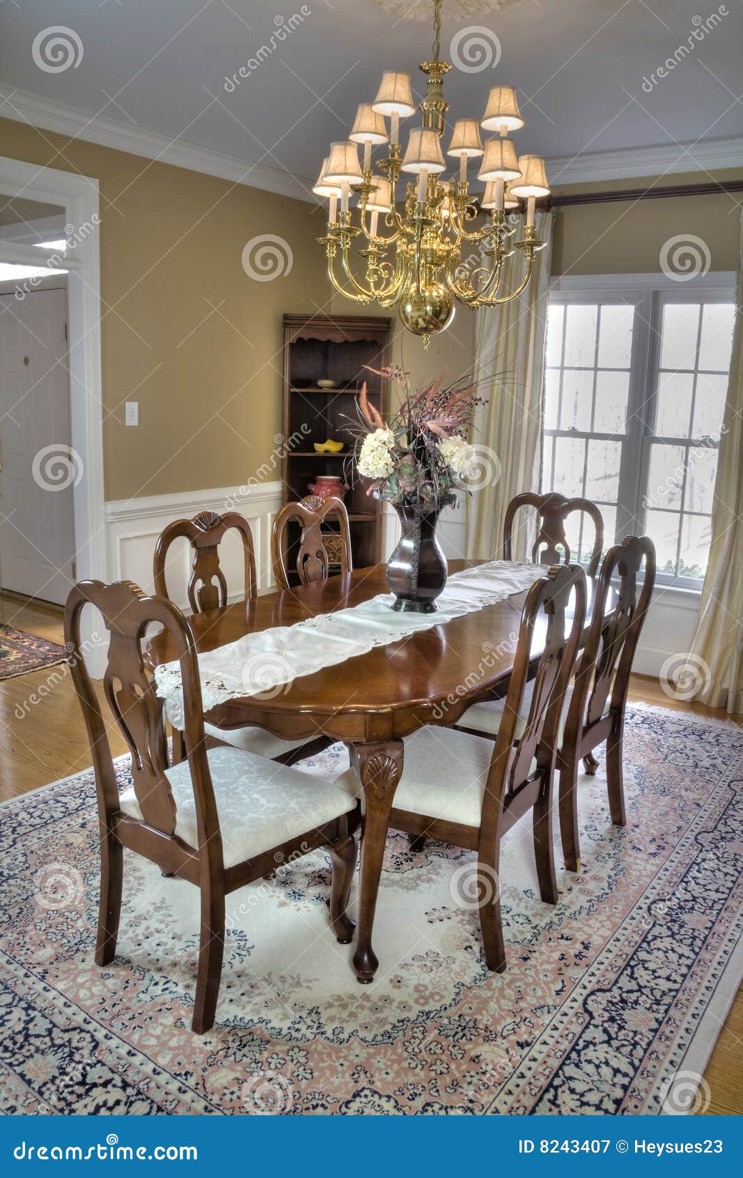 Comedor lujoso imagen de archivo. Imagen de suelo, decorativo - 8243407