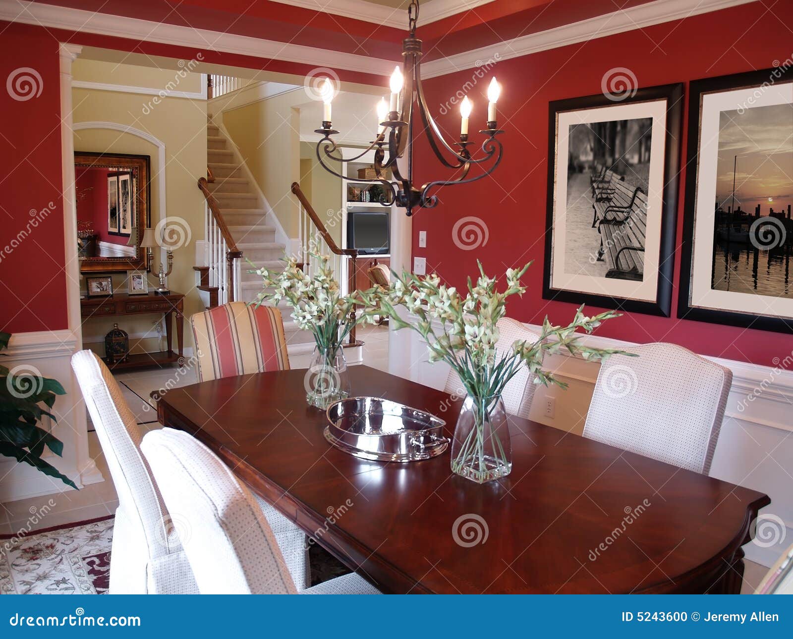 Comedor rojo foto de archivo. Imagen de vector, inquilino - 5243600