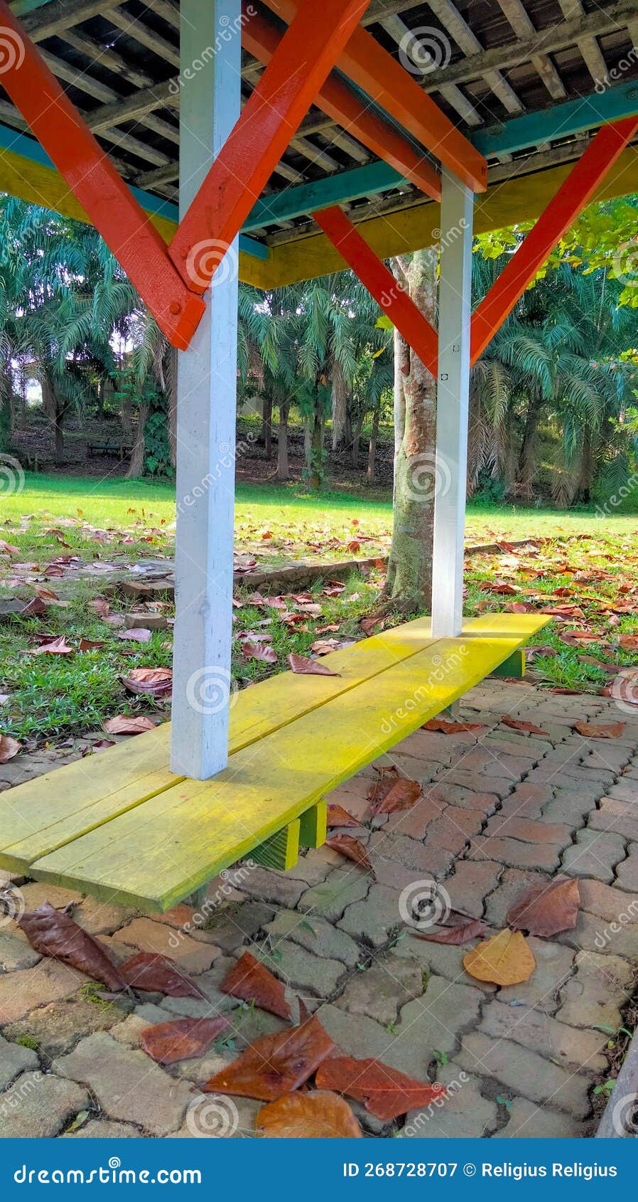Comfortable Shelter Wood Seating Stock Image - Image of seating ...