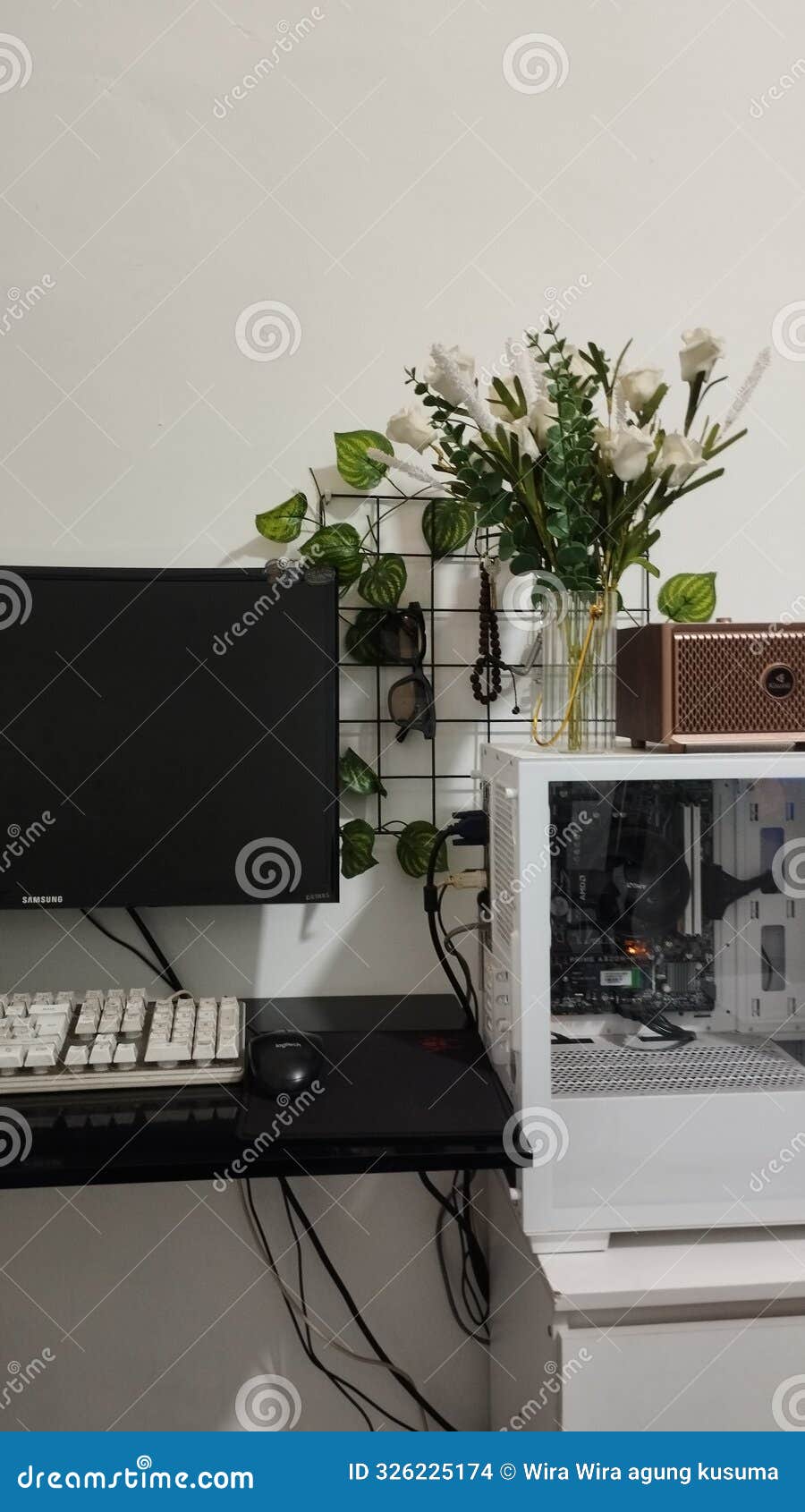 Comfortable Study Table with Computer and Good Sound System Editorial ...