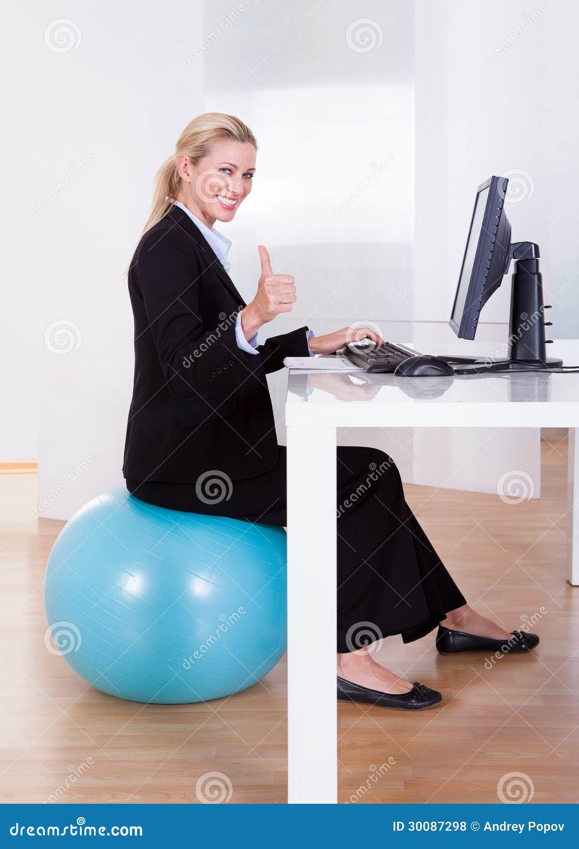 Comfortable Working Environment Stock Photo - Image of company, female ...
