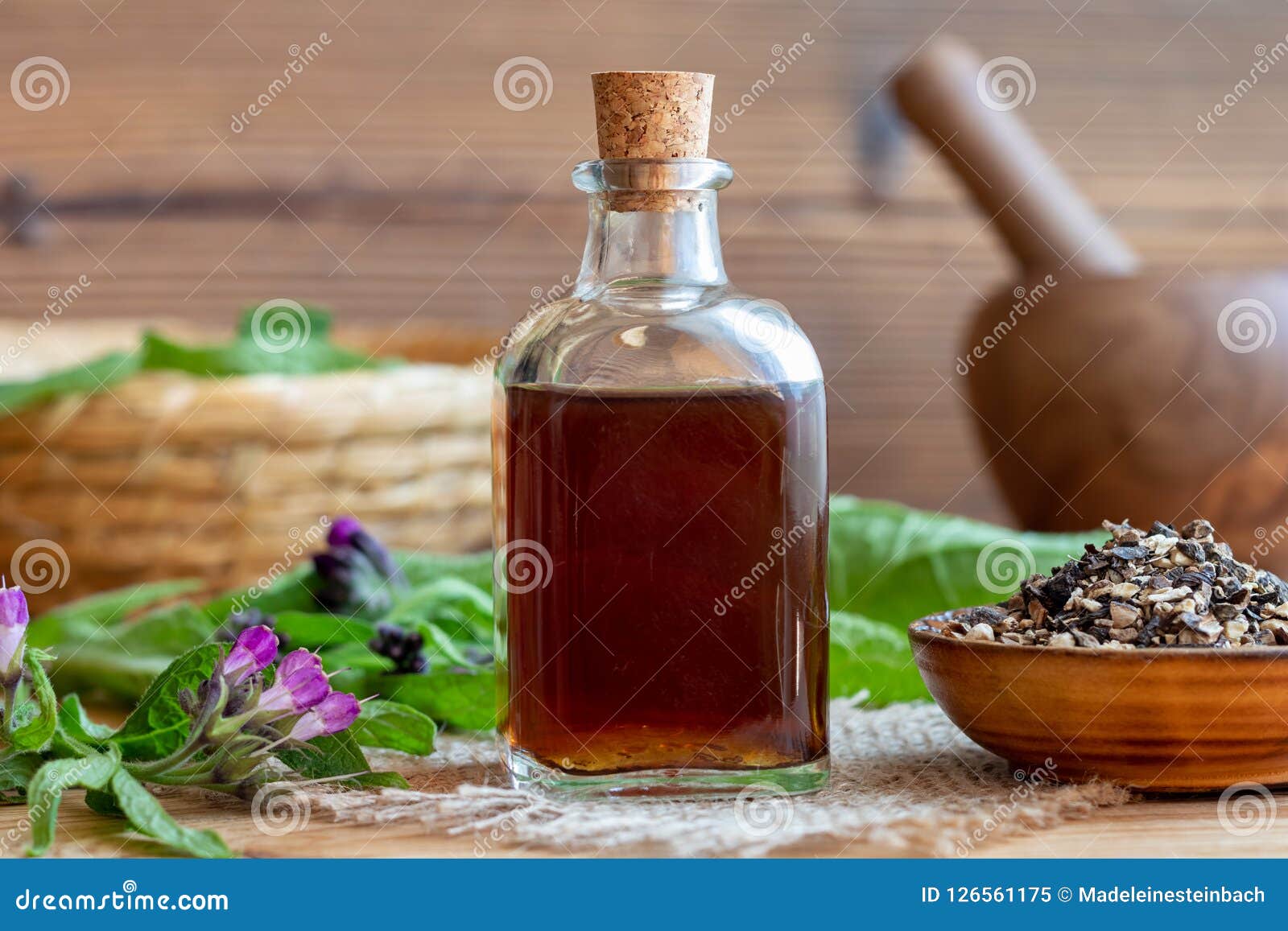 Comfrey Tincture with Comfrey Root and Fresh Plant Stock Image - Image ...