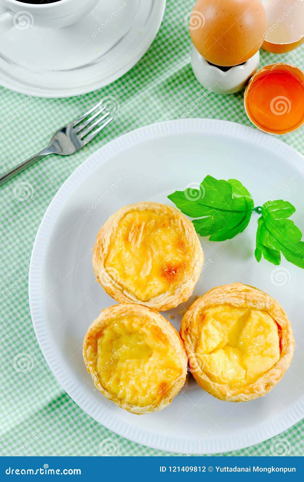 Comida Agria Del Postre Del Huevo Foto de archivo - Imagen de cremoso ...