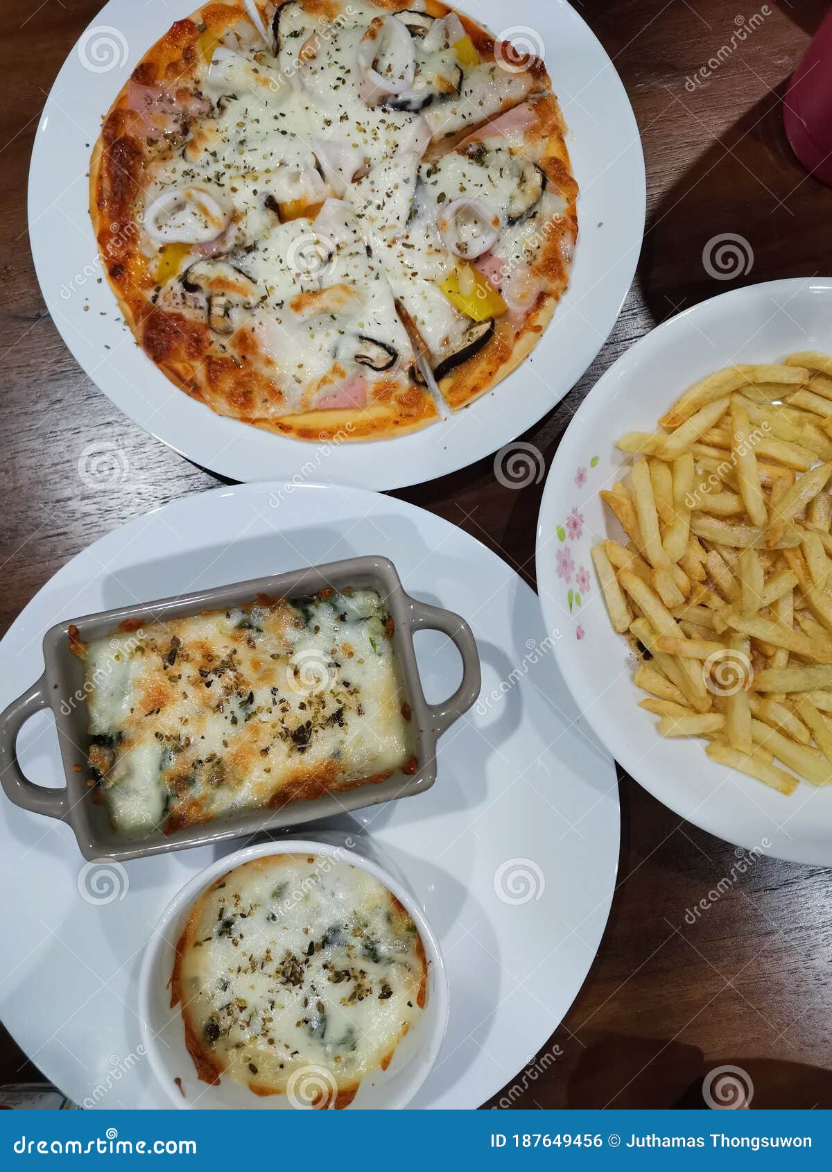 Comida casera italiana. foto de archivo. Imagen de comida - 187649456