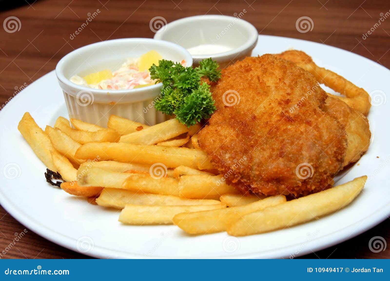 Comida De La Chuleta Del Pollo Servida En Un Restaurante Imagen de ...
