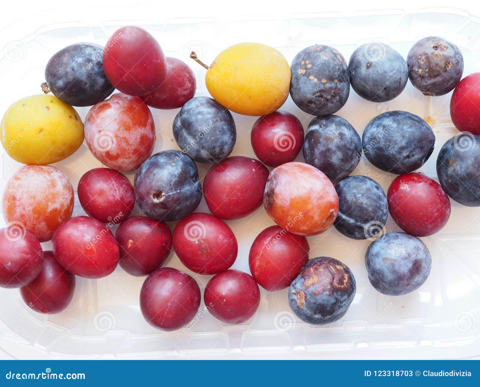 Comida De La Fruta De La Pasa Imagen de archivo - Imagen de violeta ...