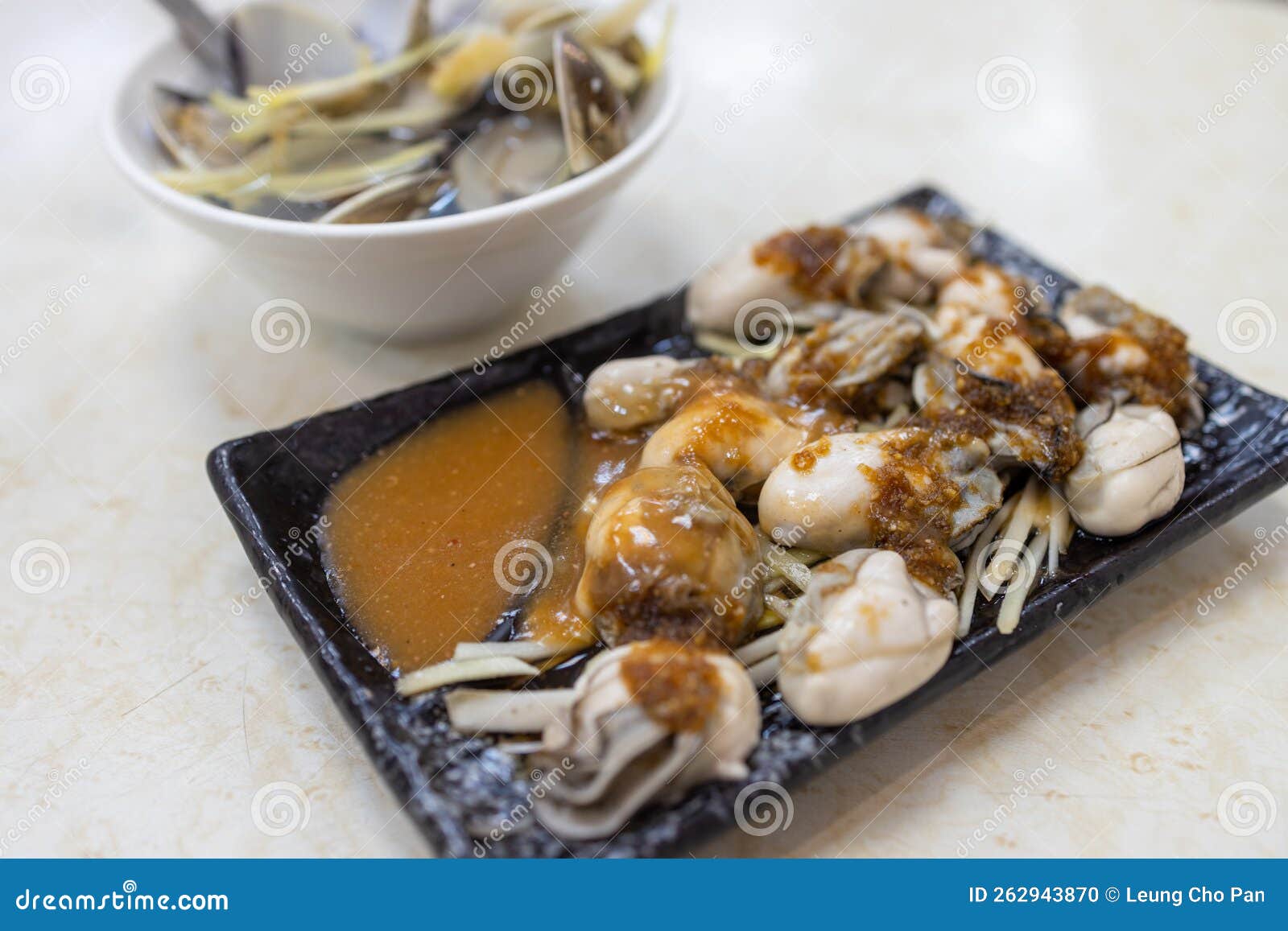 Comida De Rua Taiwan Com Sopa De Moluscos E Ostra Foto de Stock ...