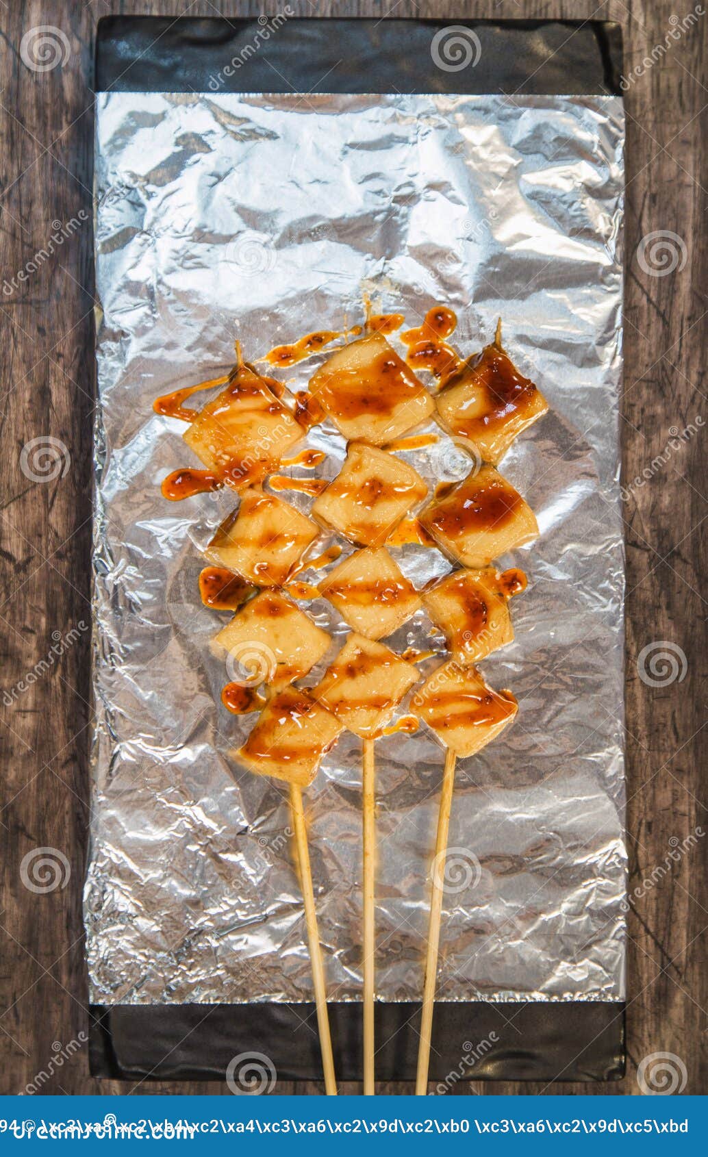 Comida deliciosa em bambu foto de stock. Imagem de quente - 248517094