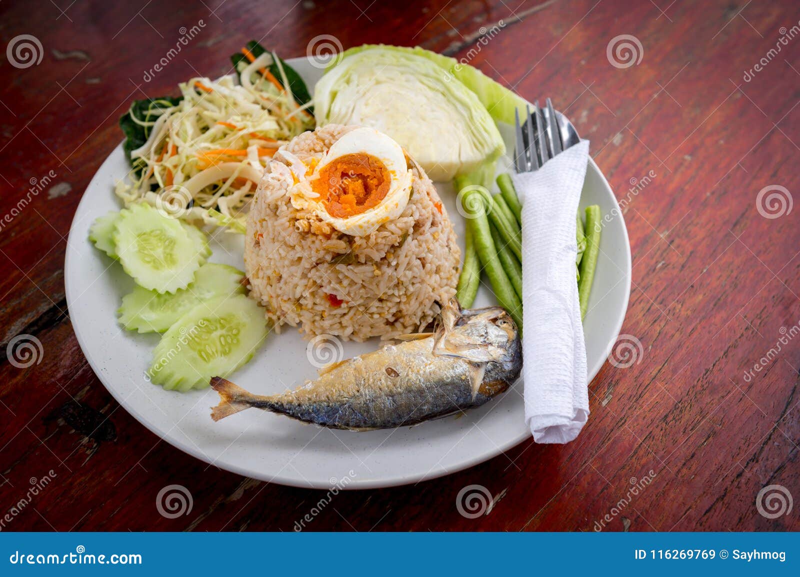 Comida Elegante En La Tabla De Madera Imagen de archivo - Imagen de ...