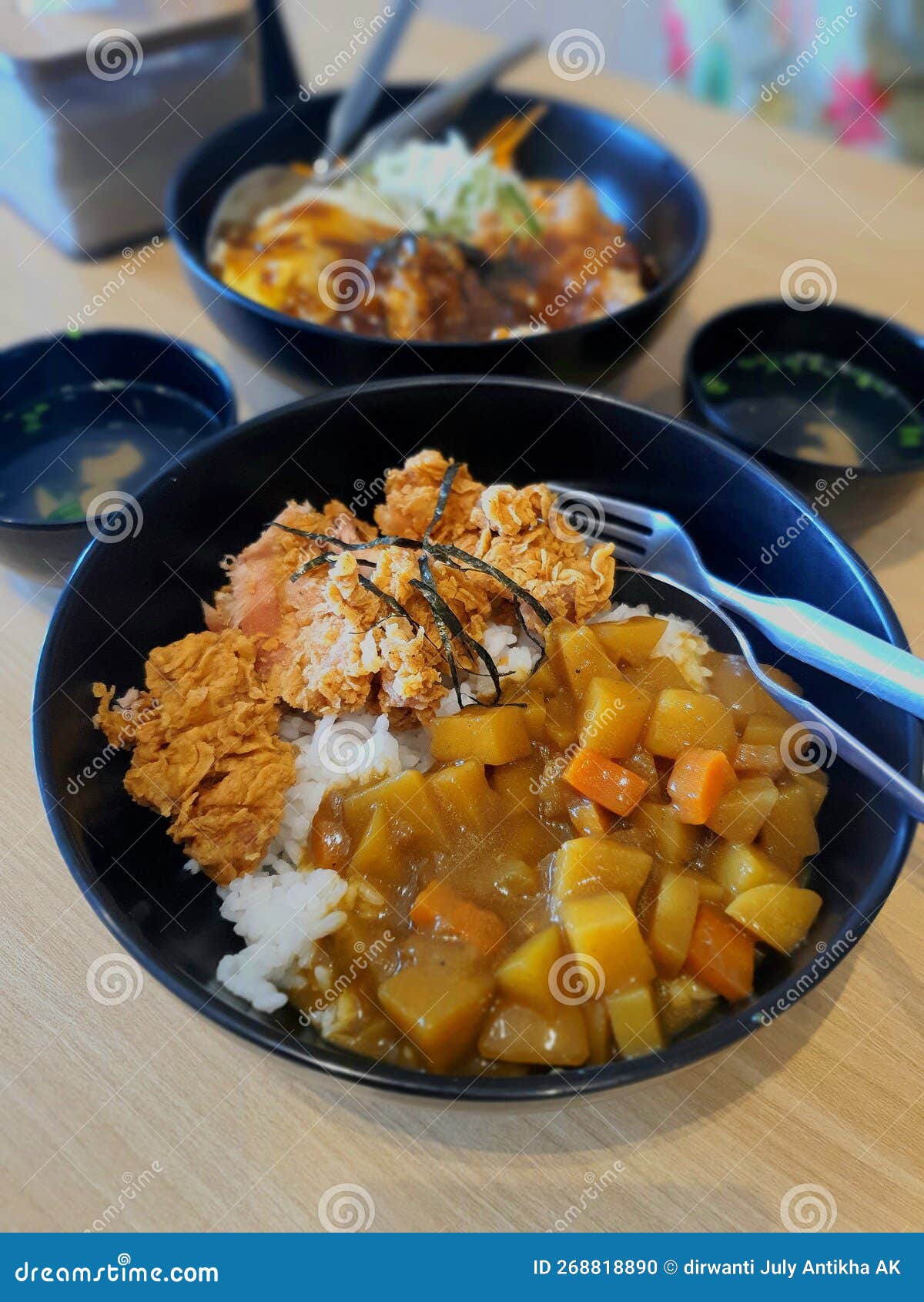 Comida Japonesa En El Restaurante Sumo Foto de archivo - Imagen de ...