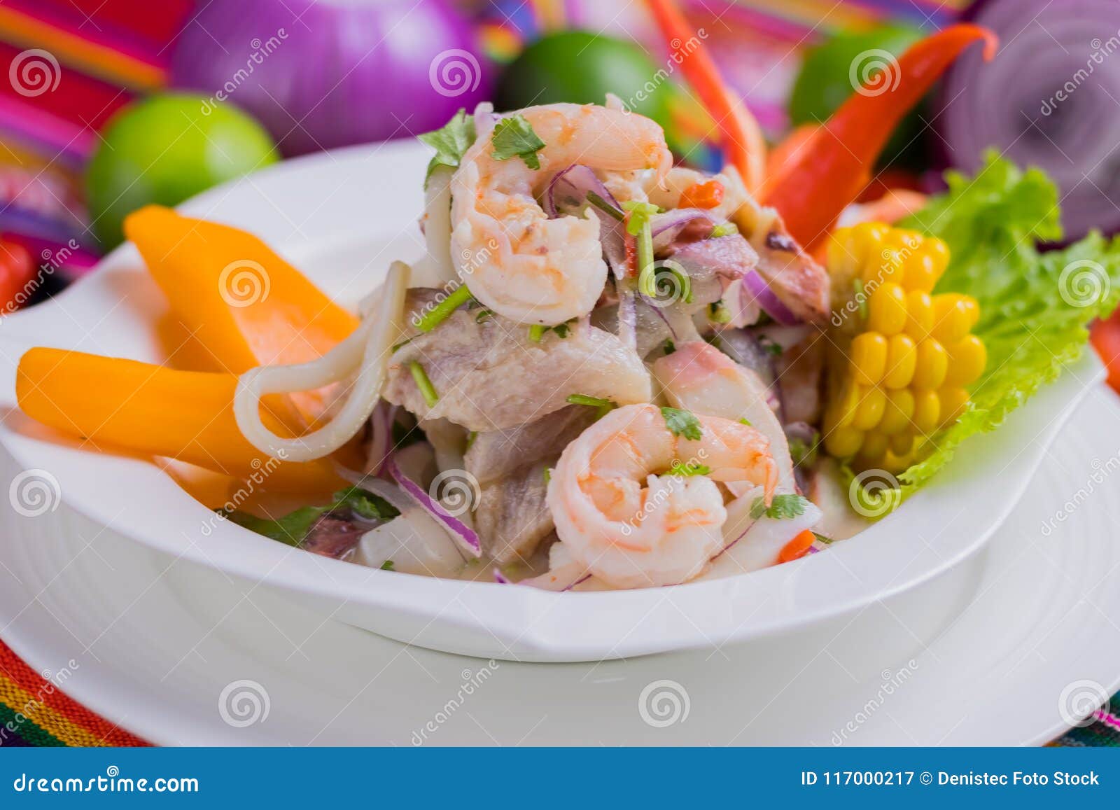 Comida Peruana: Ceviche De Los Pescados Imagen de archivo - Imagen de ...