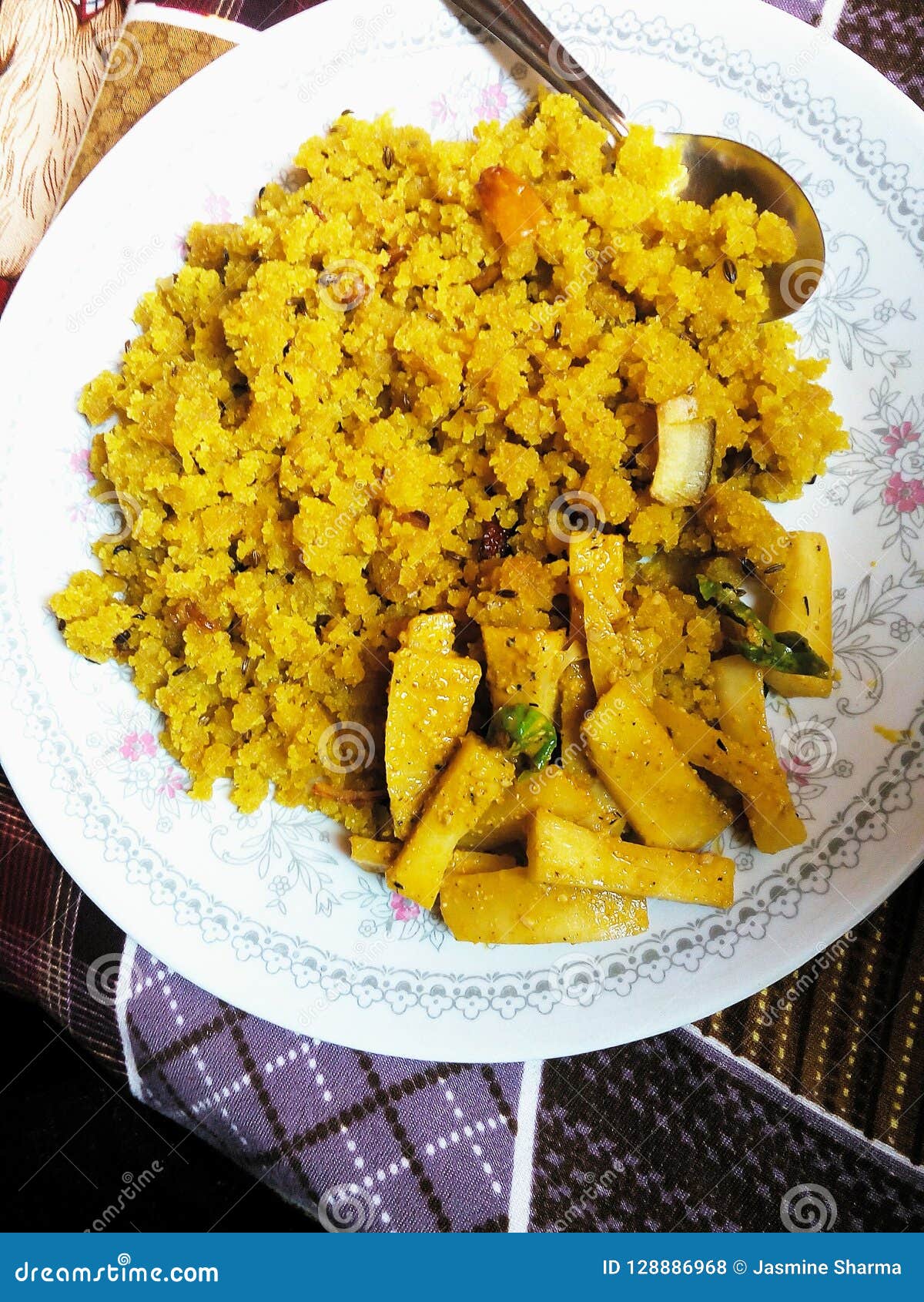 Comida Puwa del Nepali foto de archivo. Imagen de occidental - 128886968