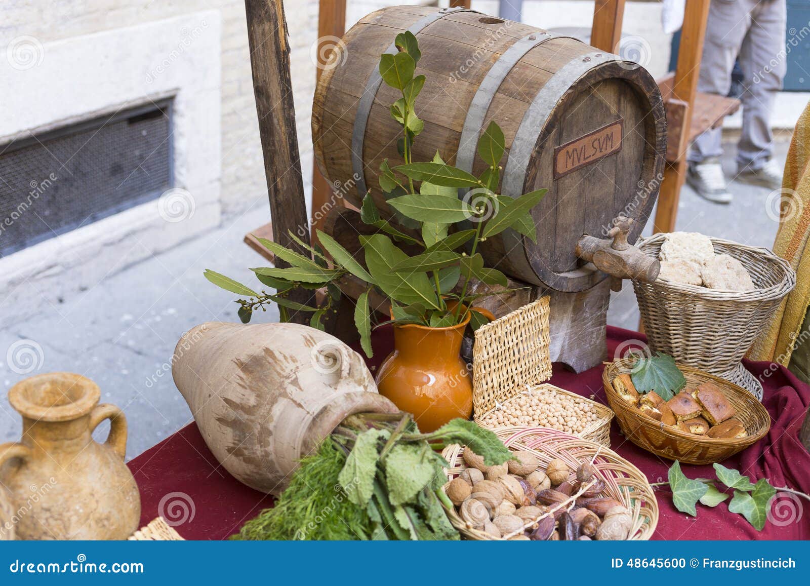 Comida romana del imperio foto de archivo. Imagen de recetas - 48645600