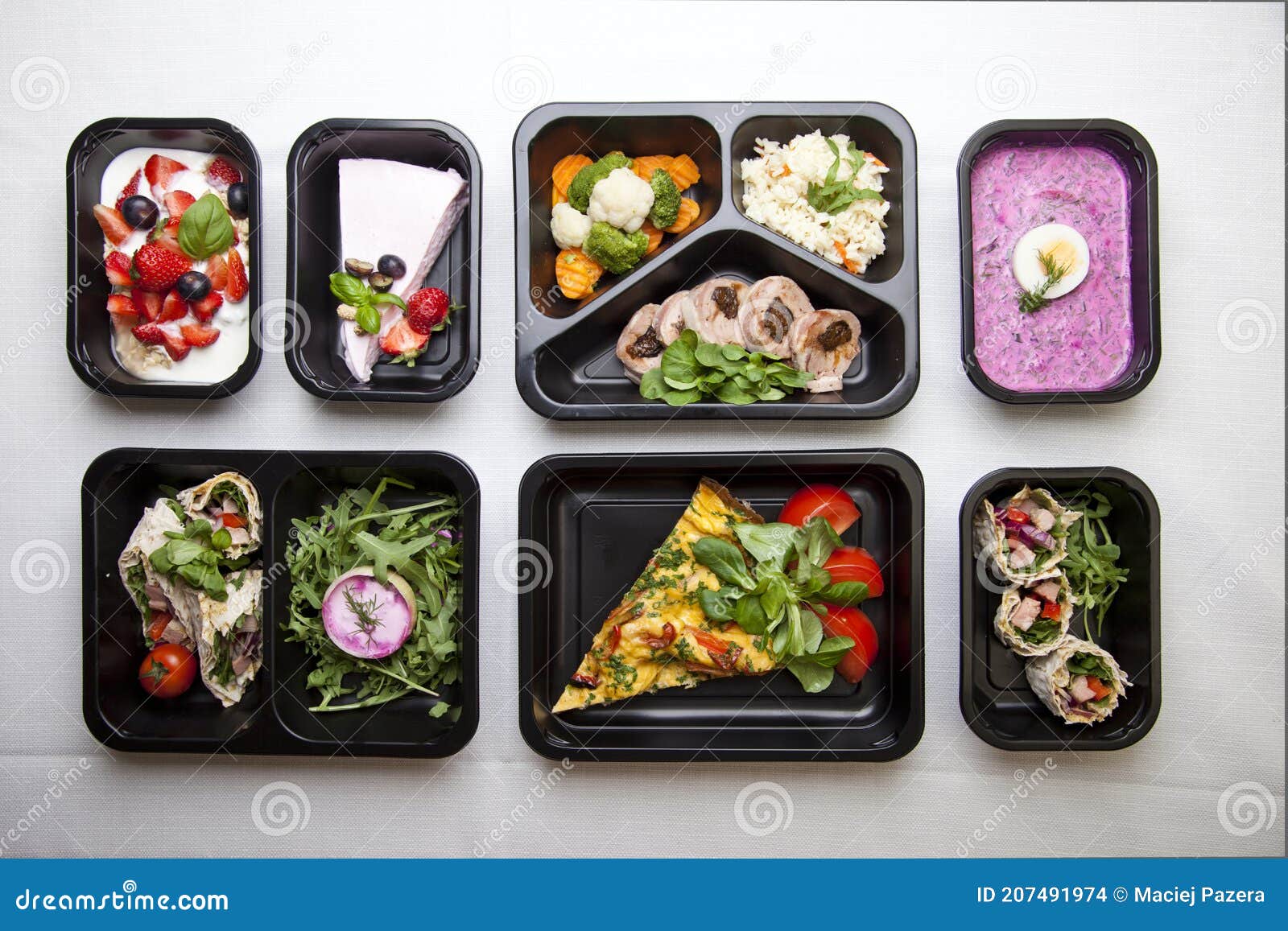 Comida Saludable Y Equilibrada Para Llevar Foto de archivo - Imagen de ...