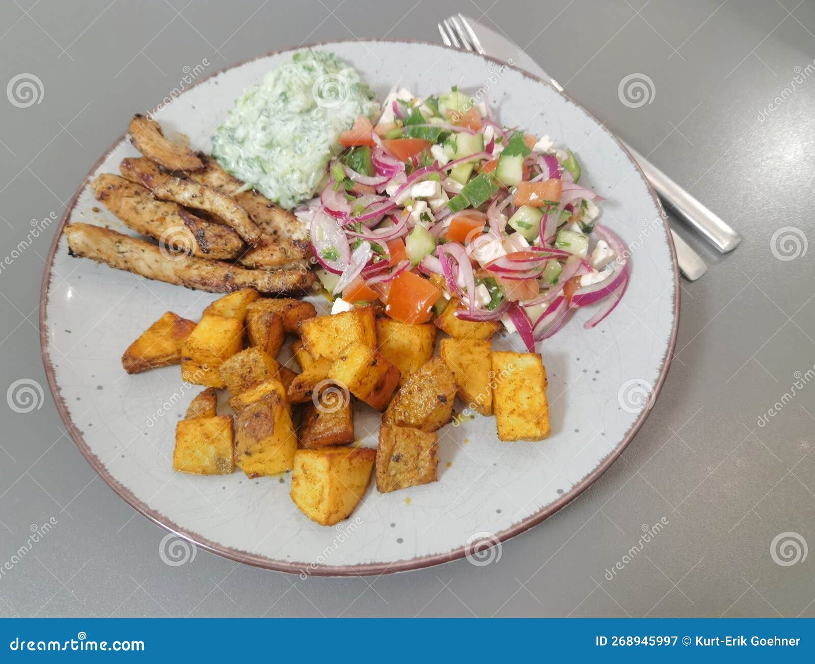 Comida Simple Y Deliciosa Preparada a Solas Imagen de archivo - Imagen ...