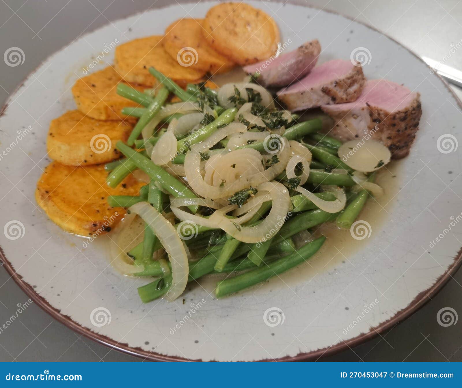 Comida Simple Y Deliciosa Preparada a Solas Imagen de archivo - Imagen ...