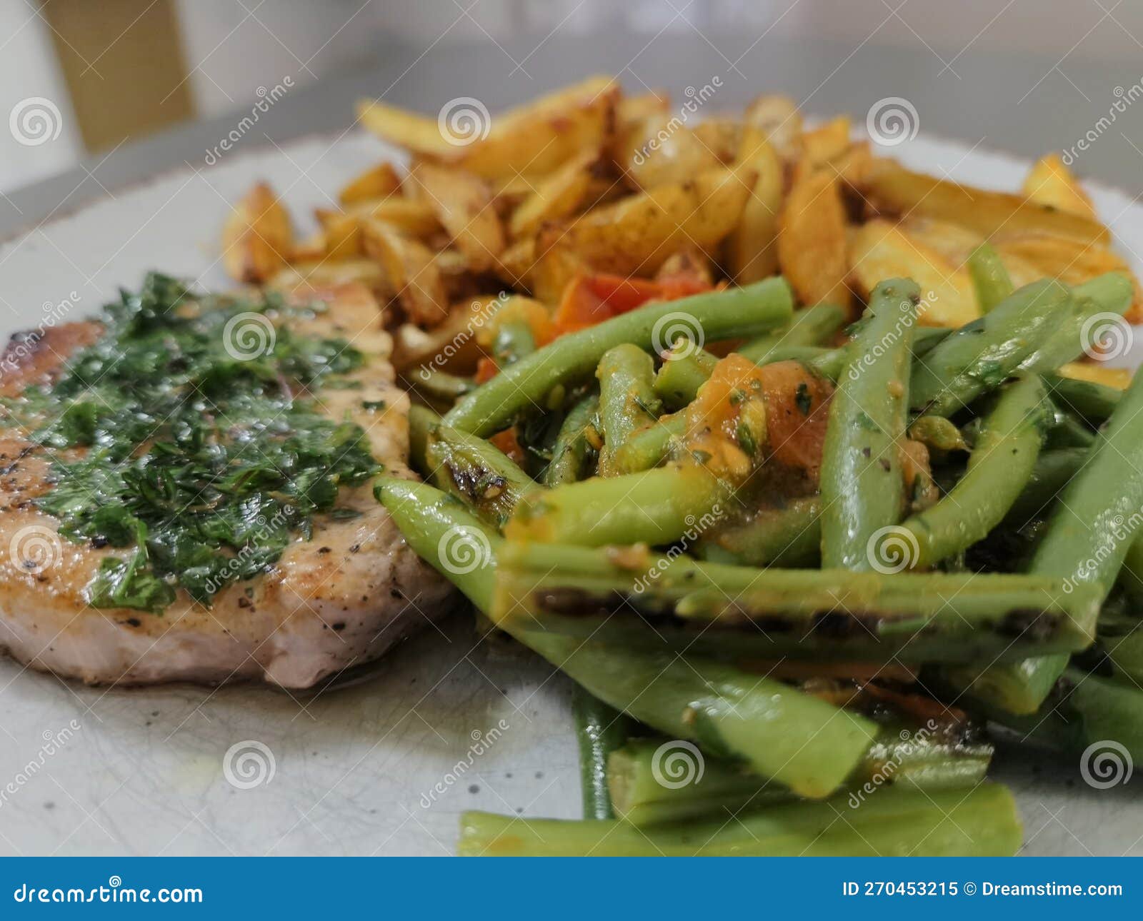 Comida Simple Y Deliciosa Preparada a Solas Imagen de archivo - Imagen ...