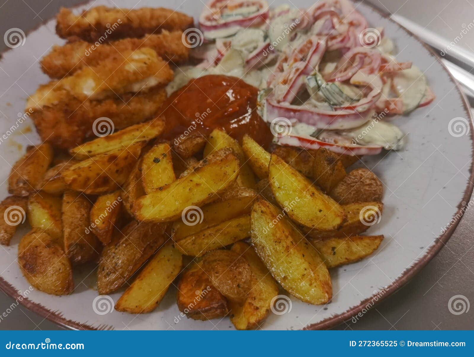 Comida Simple Y Deliciosa Preparada a Solas Imagen de archivo - Imagen ...