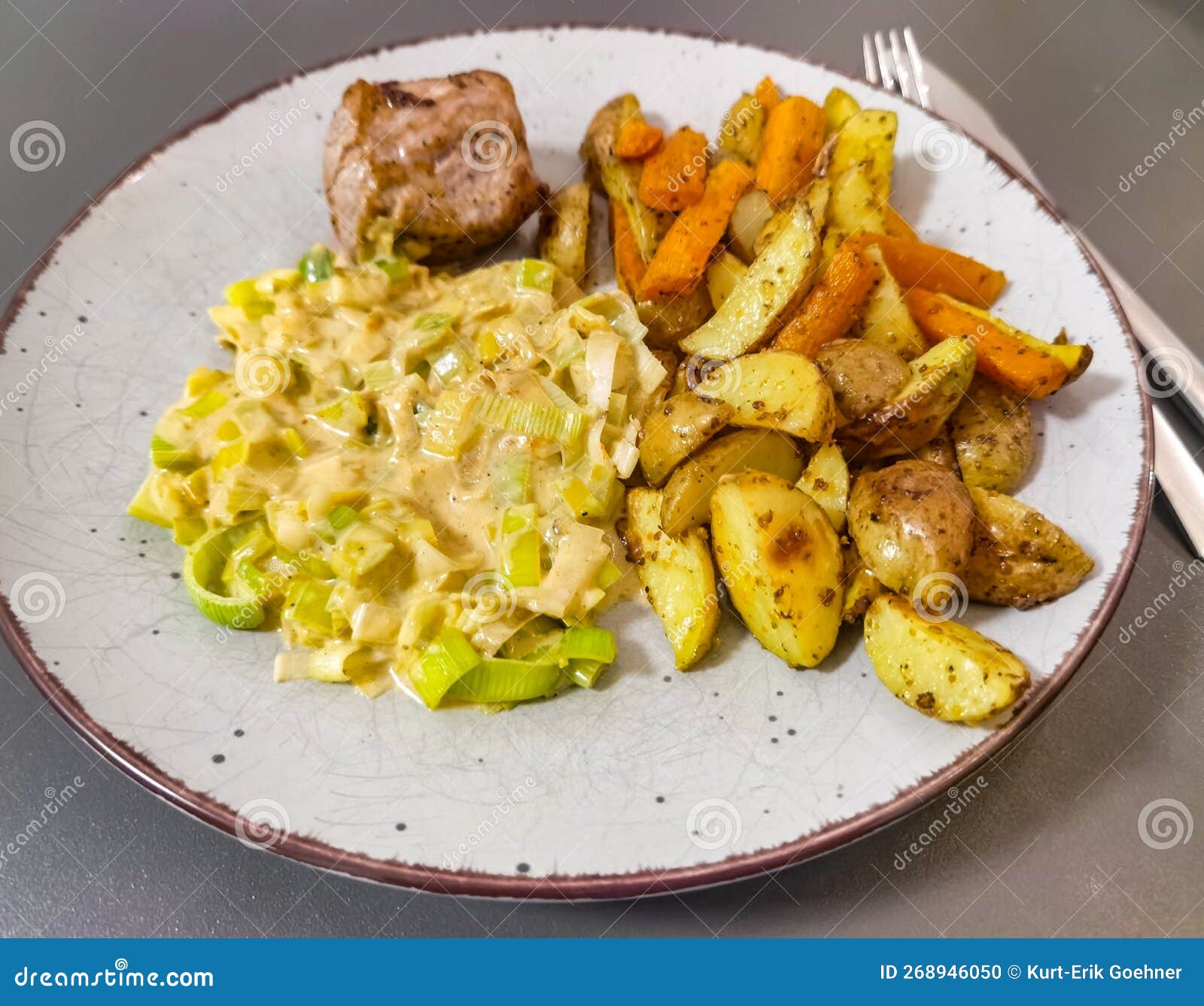 Comida Simples E Deliciosa Autopreparada Foto de Stock - Imagem de ...