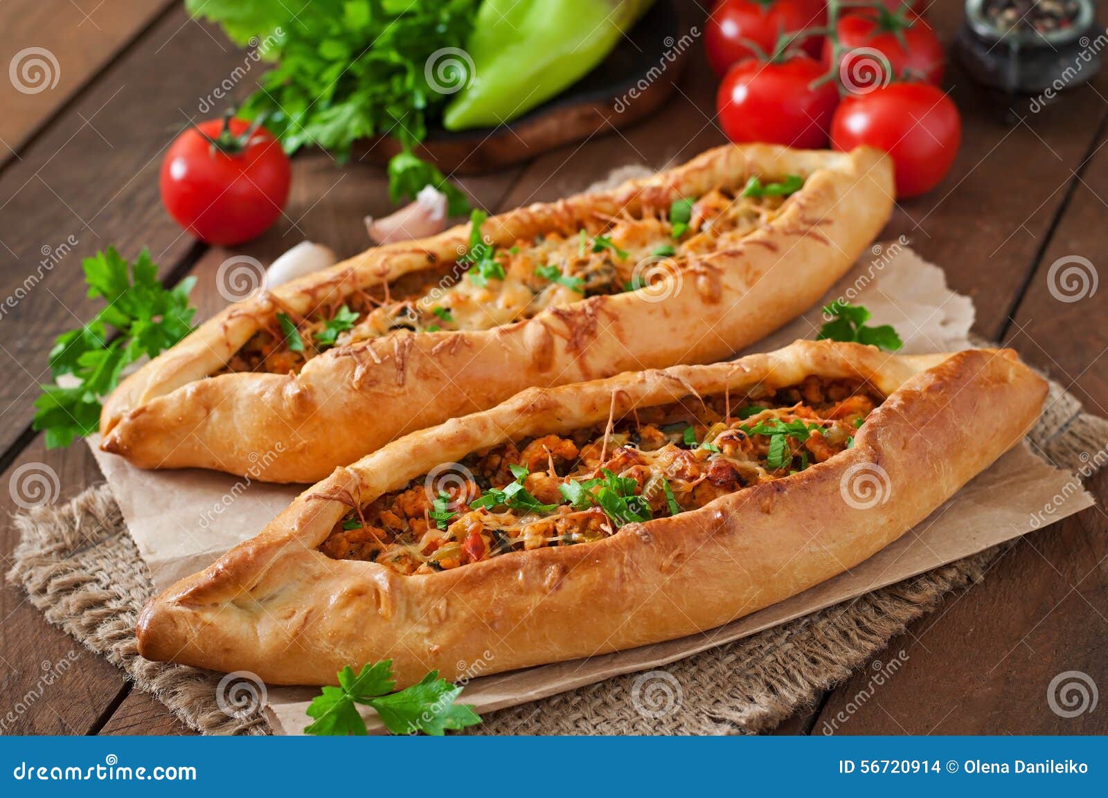 Comida Tradicional Del Pide Turco Foto de archivo - Imagen de aperitivo ...