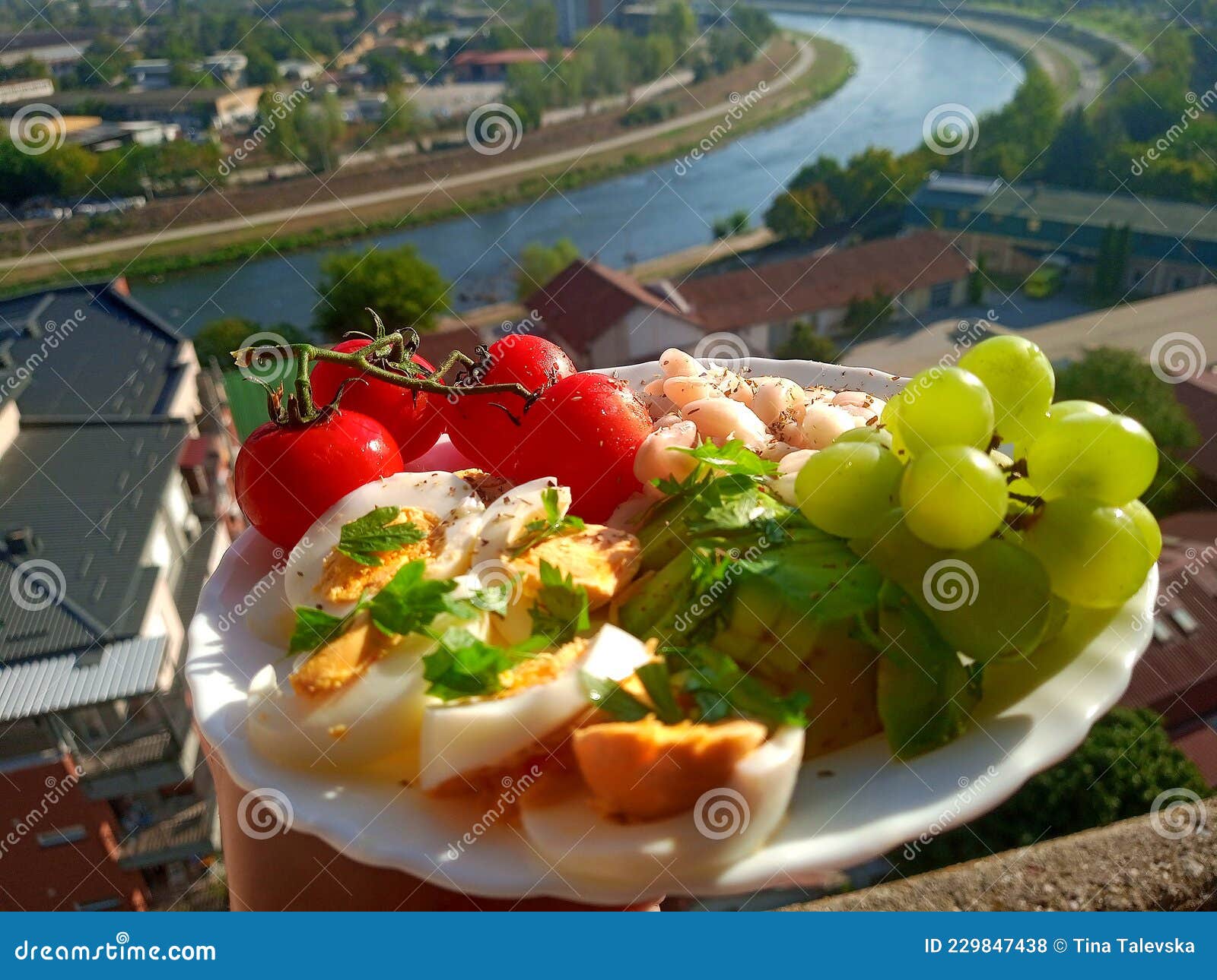 Comida Tradicional Macedonia Foto de archivo - Imagen de uvas, tomates ...