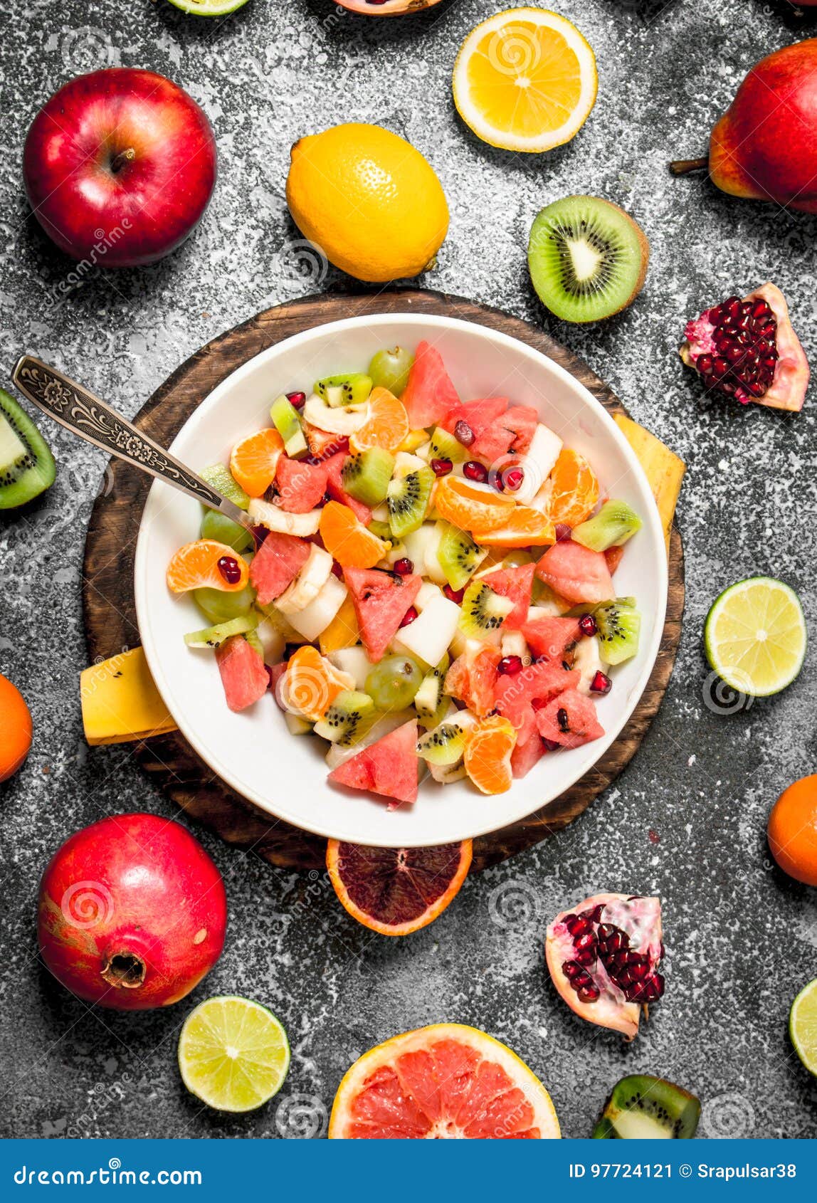 Comida Tropical Una Ensalada De Fruta Tropical Imagen de archivo ...