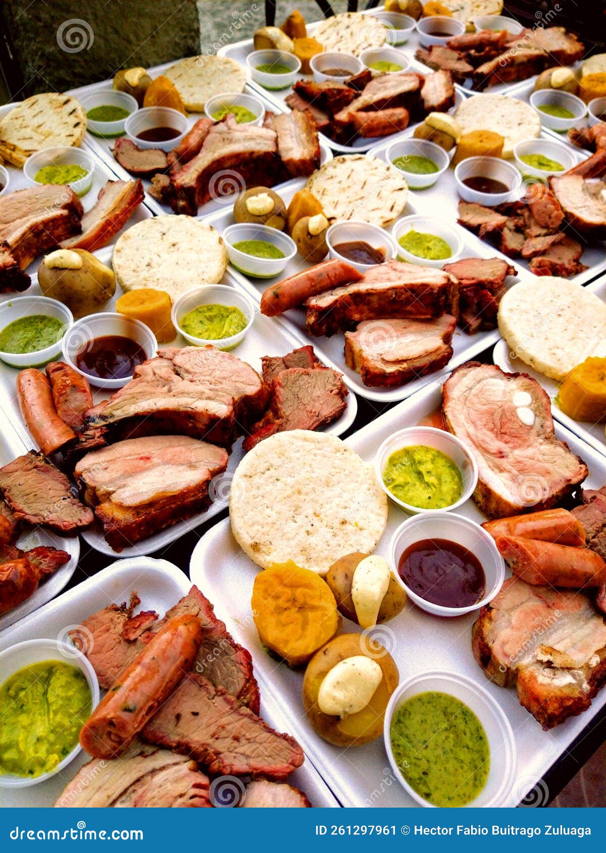 Comida Tropical Y Todo Perfecto Imagen de archivo - Imagen de almuerzo ...