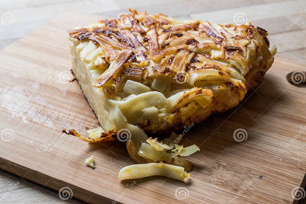 Comida Turca Makarna Boregi/macarrones Timbale Foto de archivo - Imagen ...
