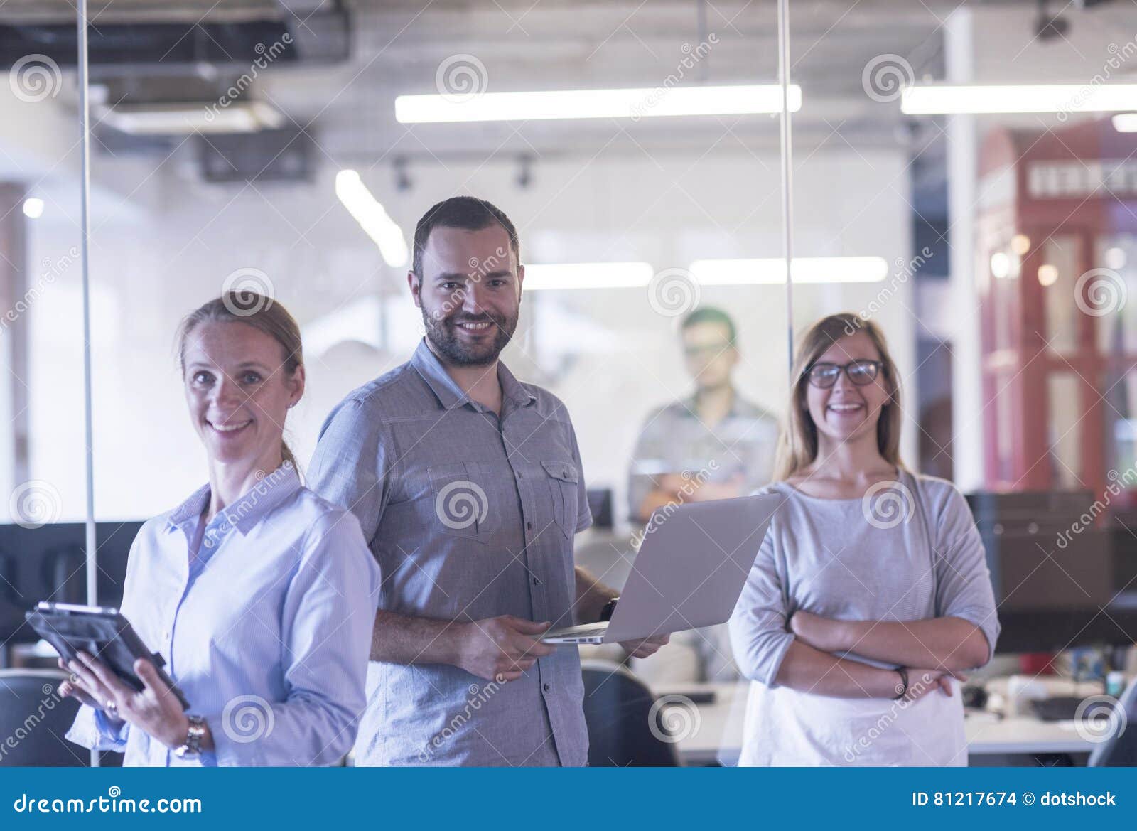 Comience Para Arriba Al Equipo Del Negocio Foto de archivo - Imagen de ...