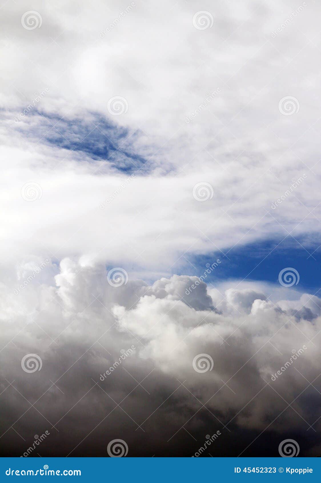 Coming storm cloud stock image. Image of grey, cumulus - 45452323