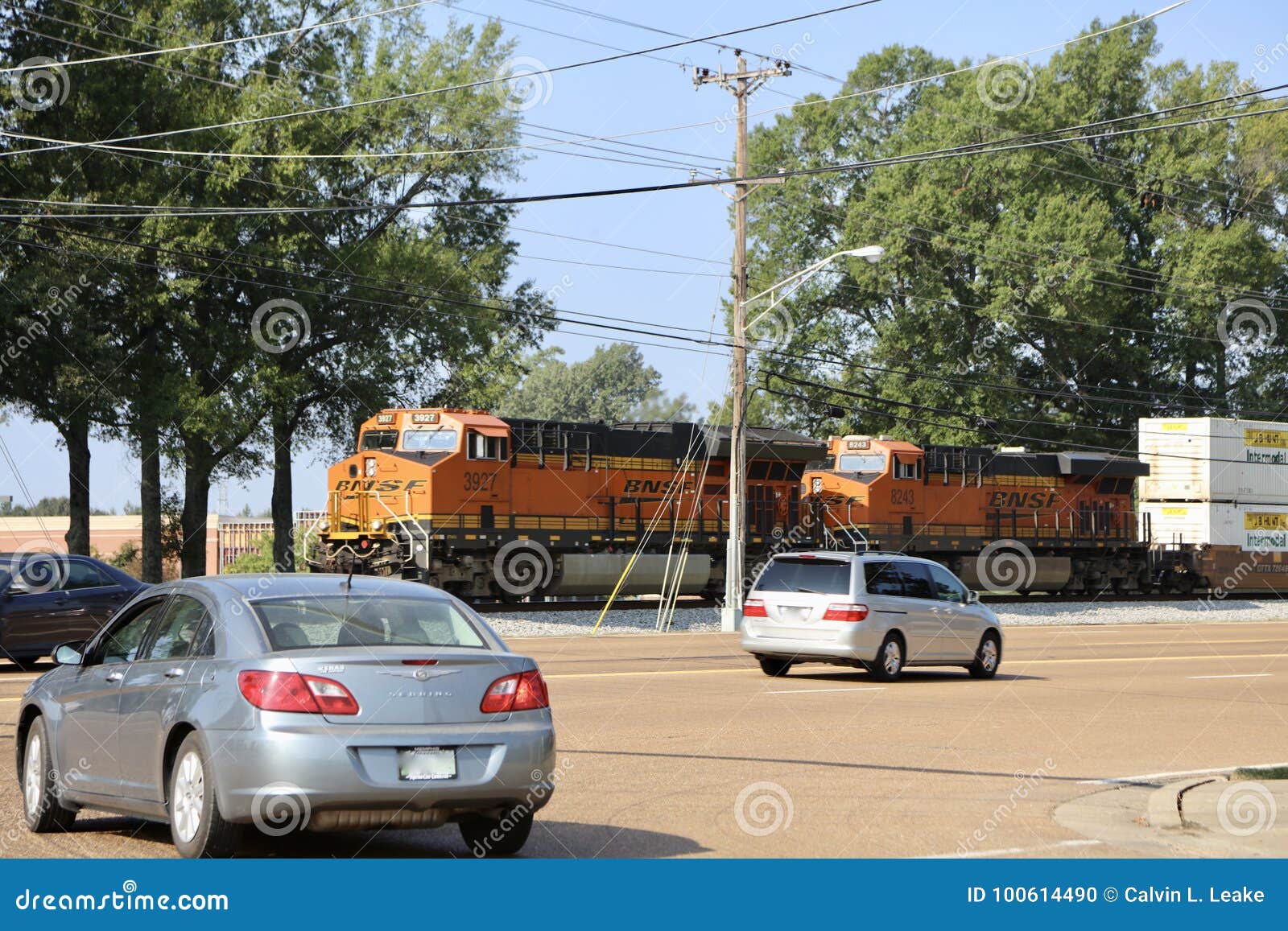Train at an Intersection editorial image. Image of containers - 100614490