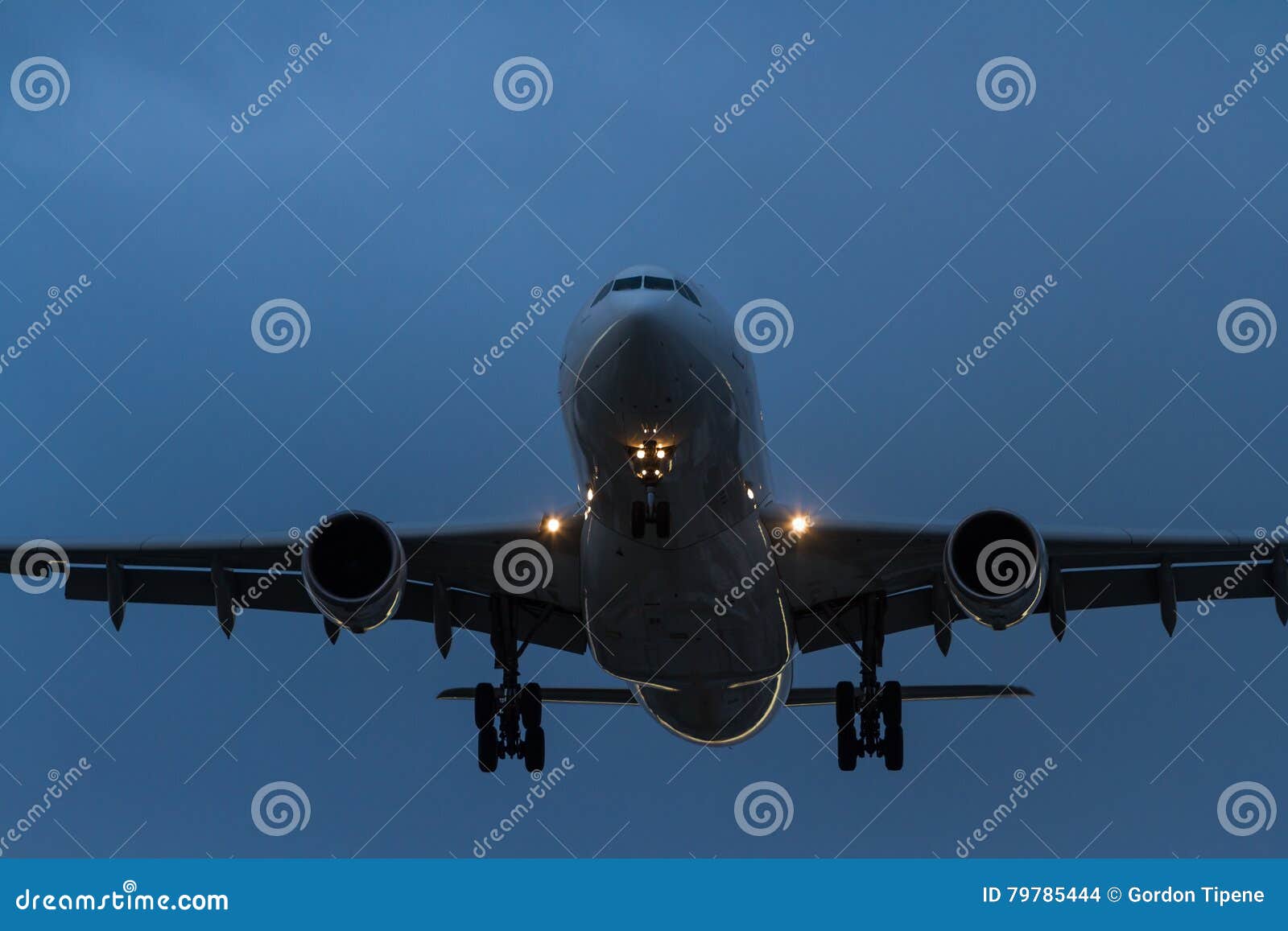 Commercial Jet Airliner in Flight at Night Stock Photo - Image of ...