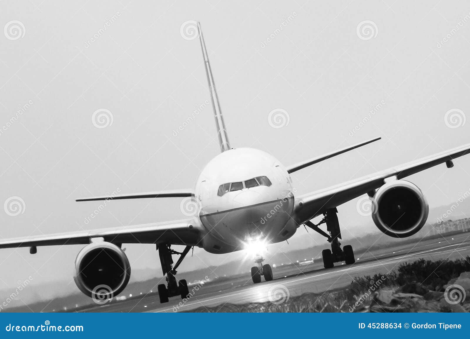 Commercial Jet Airliner in Front View. Stock Photo - Image of aircraft ...