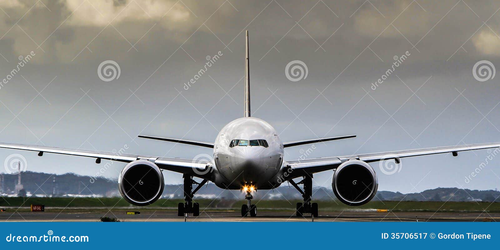 Commercial Jet Airliner in Front View. Stock Image - Image of colour ...