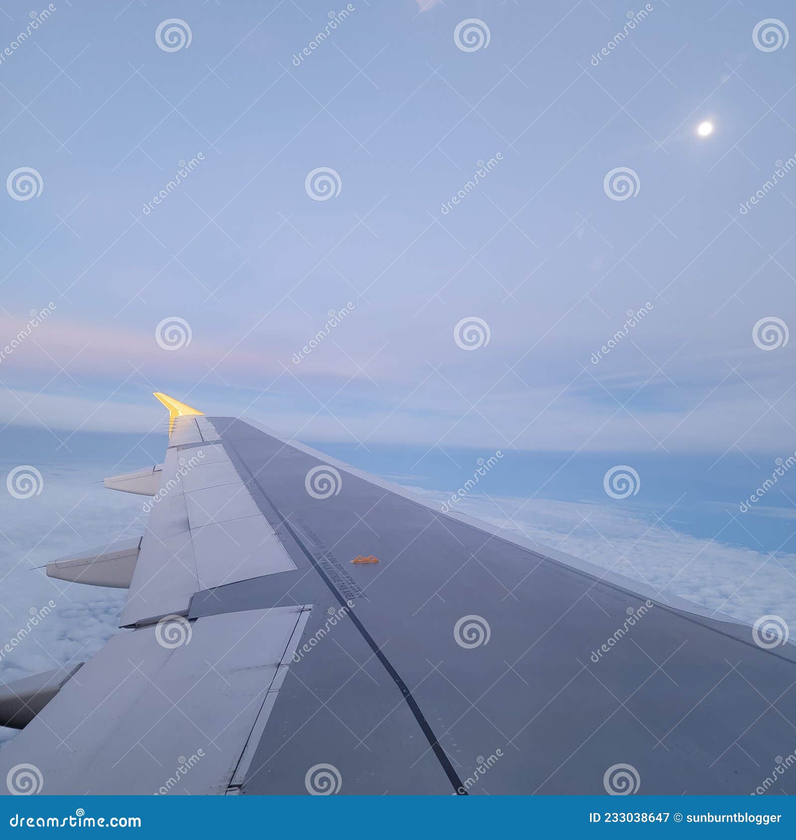 Commercial Plane Wing in Flight Stock Image - Image of aircraft, light ...